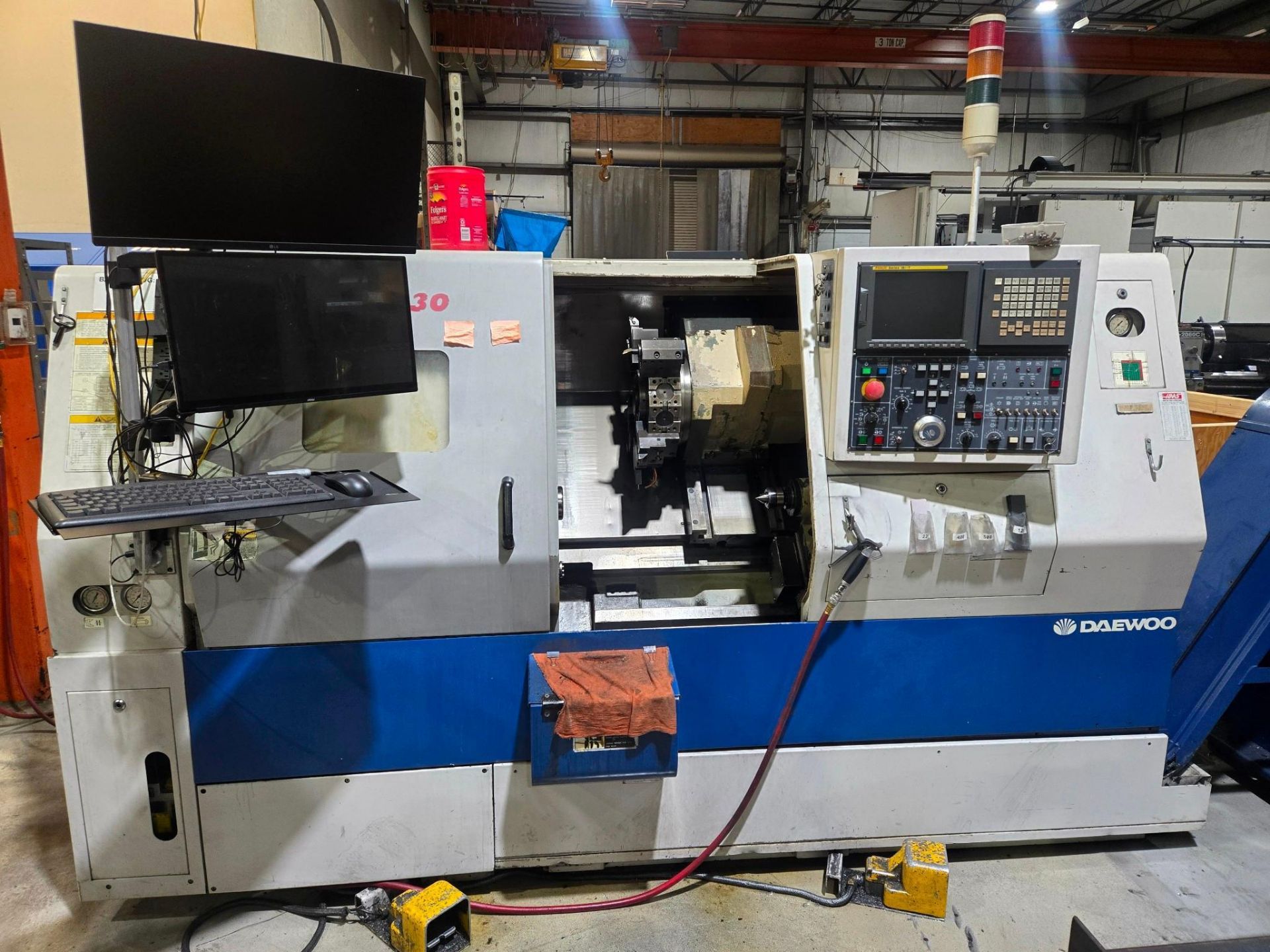 2001 DOOSAN PUMA 230 MB CNC LATHE, TURNING CENTER, CHIP CONVEYOR ...