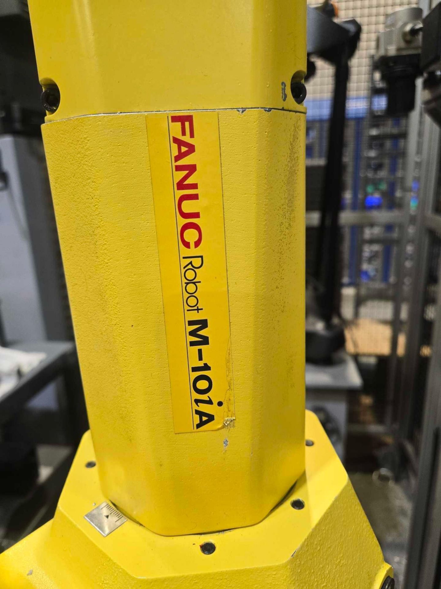 2013 GOSIGER AUTOMATION ROBOTIC WORK CELL, FANUC M-10IA ROBOT SYSTEM ...