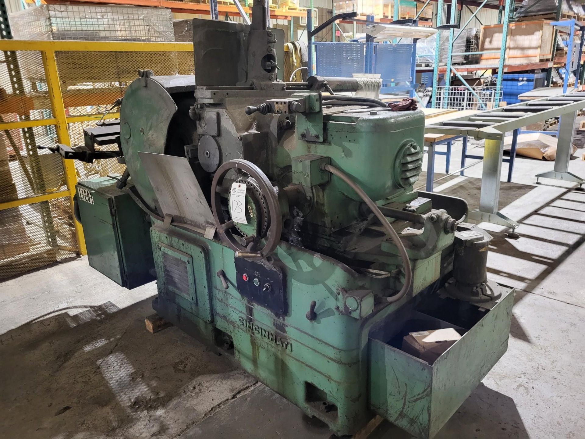 CINCINNATI CENTERLESS GRINDER, CENTERLESS GRINDING MACHINE Item ...