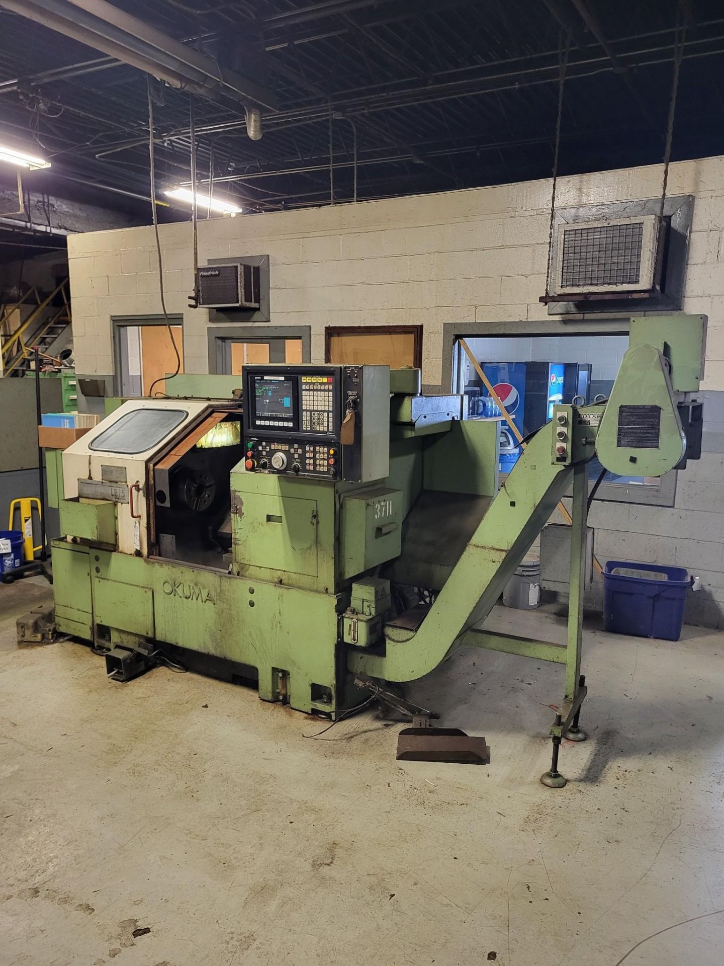 1986 OKUMA LB-15 BIG BORE CNC LATHE WITH PARTS UNLOADER SN: 62014346 ...