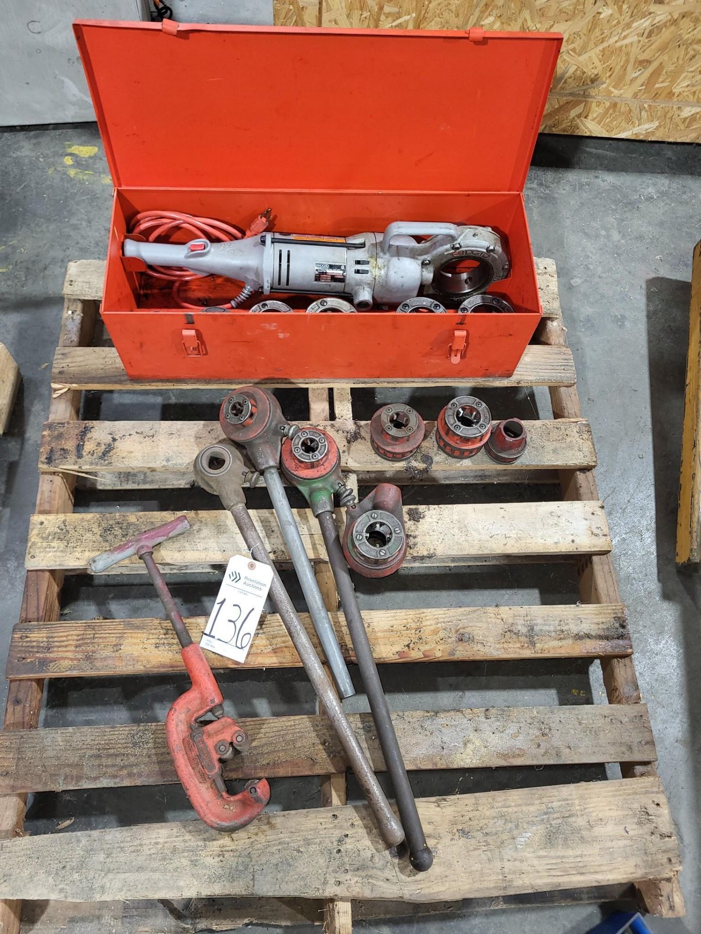 RIGID 700-T2 POWER DRIVE HAND-HELD PIPE THREADER KIT WITH RIGID MANUAL ...