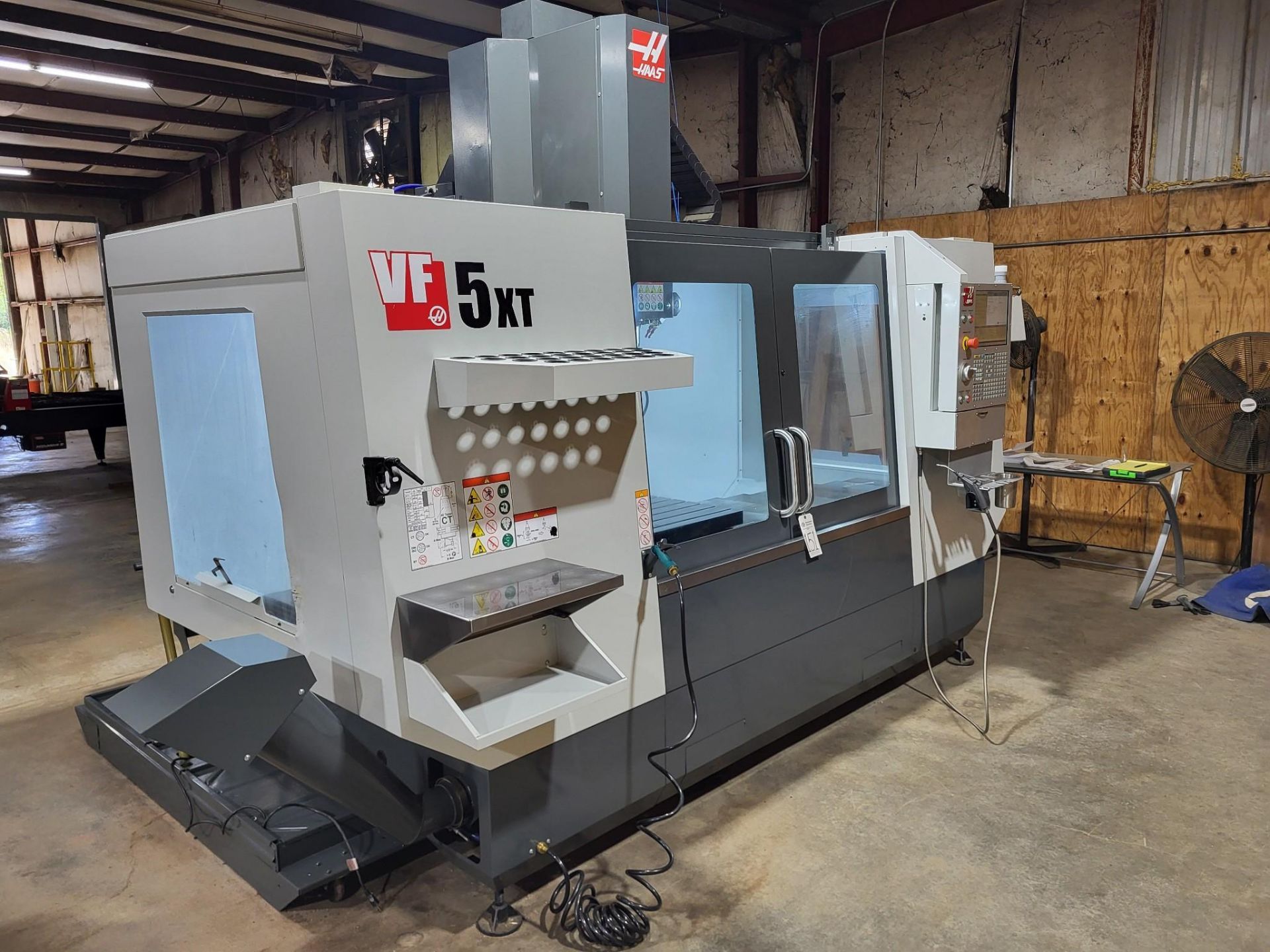 2023 HAAS VF-5/40XT CNC VMC VERTICAL MACHINING CENTER WITH COOLANT ...