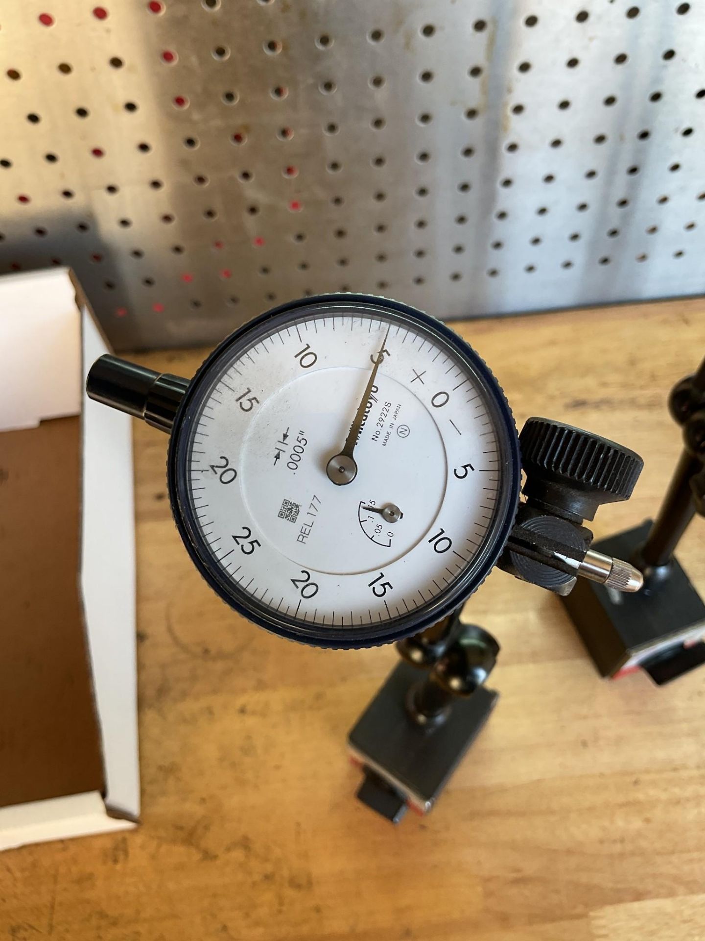 INSIZE AND SPI MAGNETIC DIAL INDICATOR STANDS Item Location - Fort ...