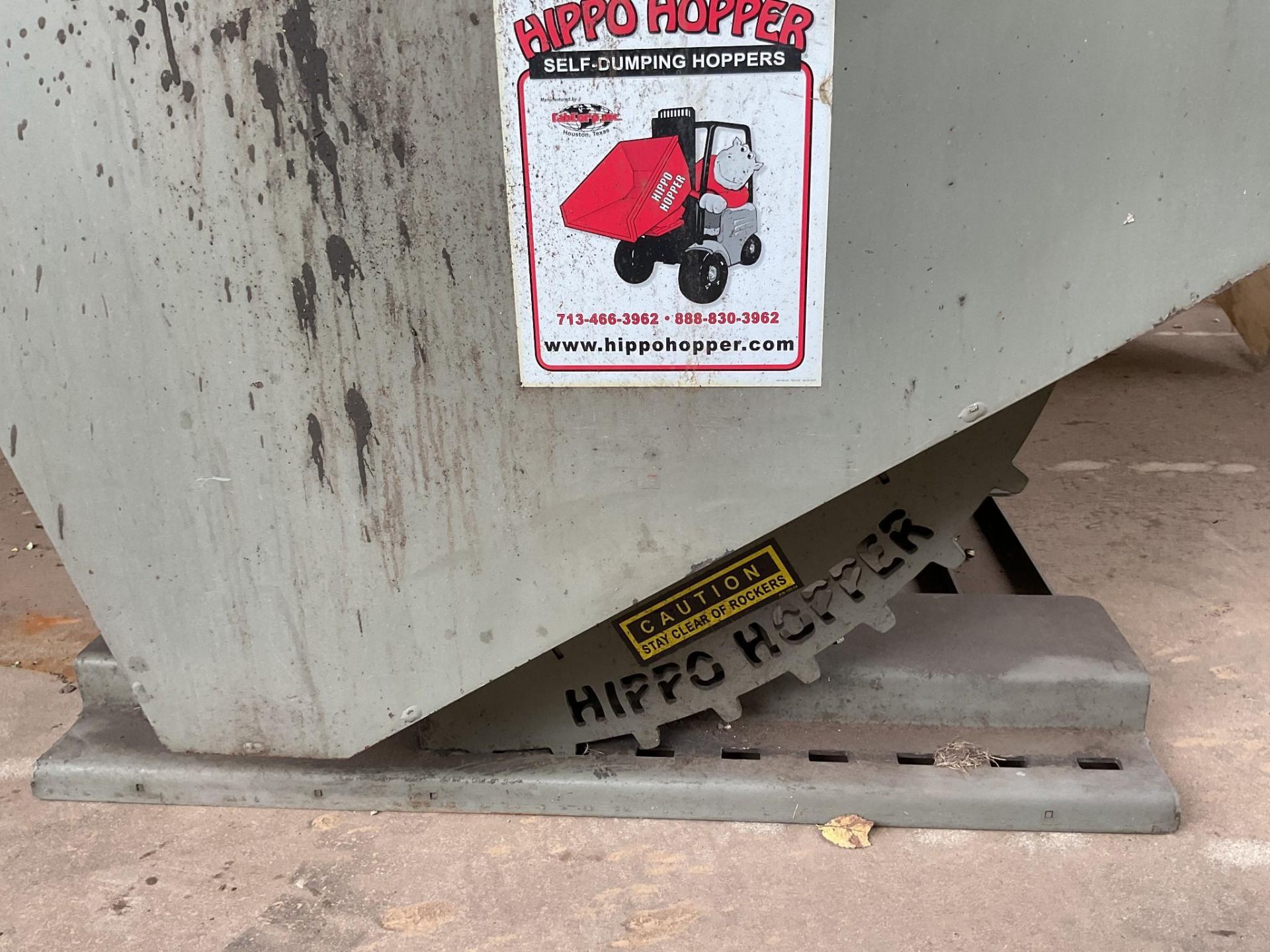 HIPPO HOPPER HH24 1.5 CUBIC YARD SELF-DUMPING HOPPER Item Location ...