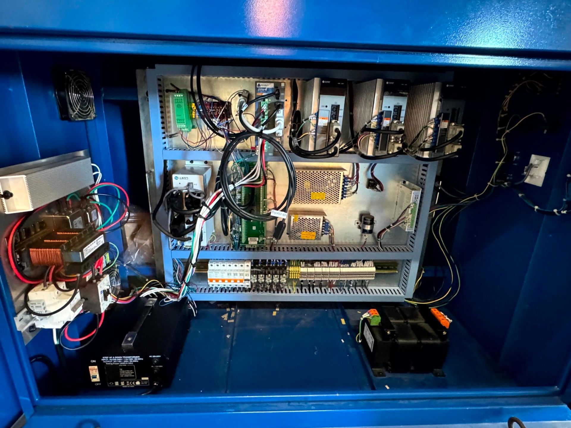 INTELITEK PROMILL 8000 CNC MACHINING CENTER, 4TH AXIS, VISE & TOOLING ...