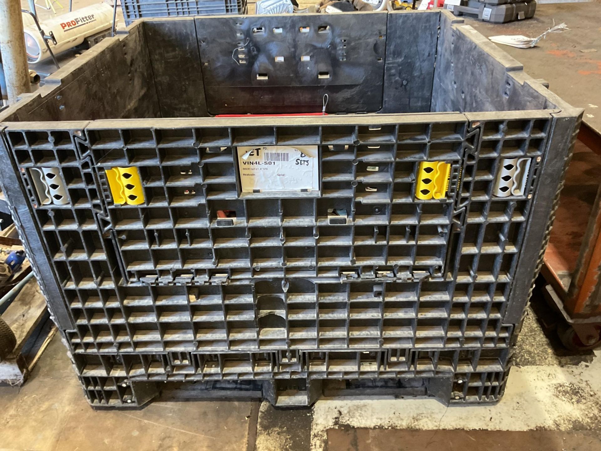 GAYLORD AND CART WITH ASSORTED HAND TOOLS Item Location - Fort Worth, TX