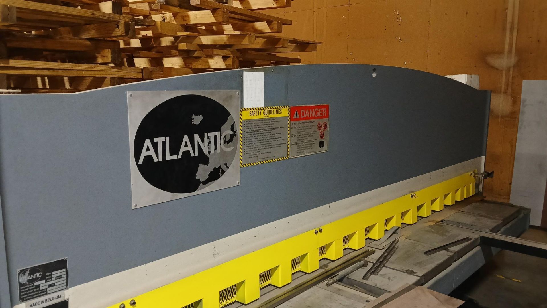 ATLANTIC HDE 10-1/4 10' X 1/4 " HYDRAULIC SHEAR WITH SQUARING AM AND ...