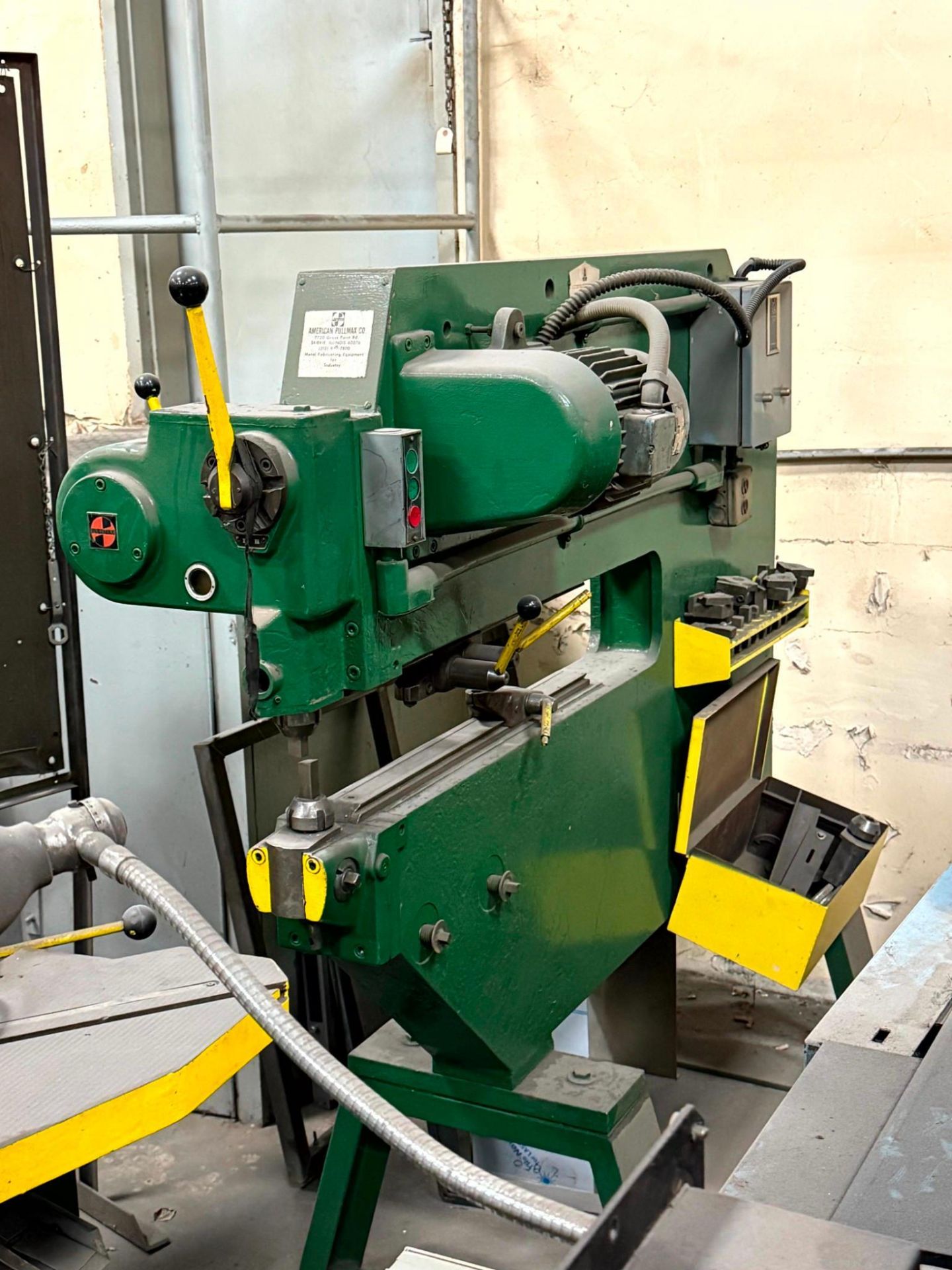 AMERICAN PULLMAX NIBBLER Item Location - Nashville, TN NO OUT OF STATE ...