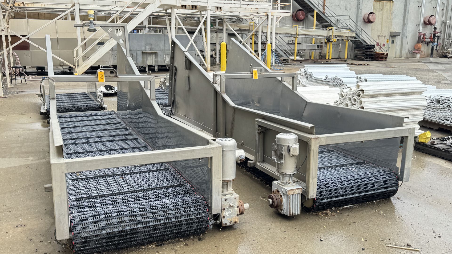 Dewatering Conveyors [Lot] of (4) Stainless framed with plastic ...