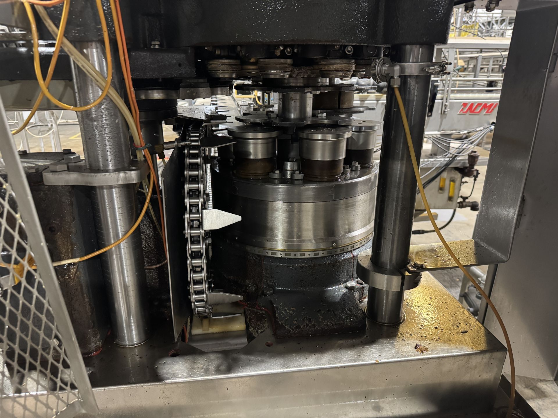 Angelus Sanitary Can Seamer, model 61H, s/n 11428686, 6- head seaming ...