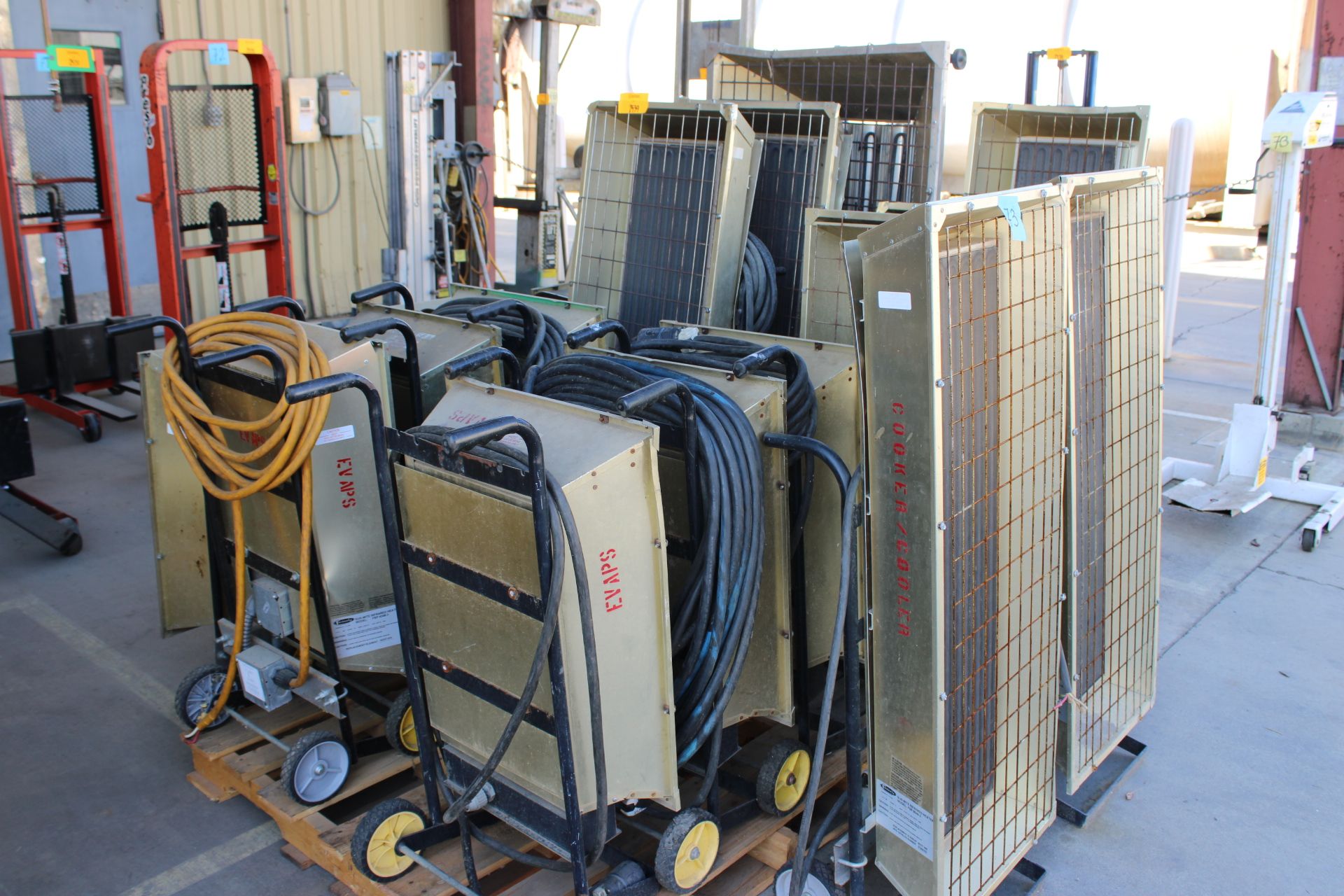 [Lot] of (16) Fostoria assorted heaters, sun-mite infrared heaters [Out ...