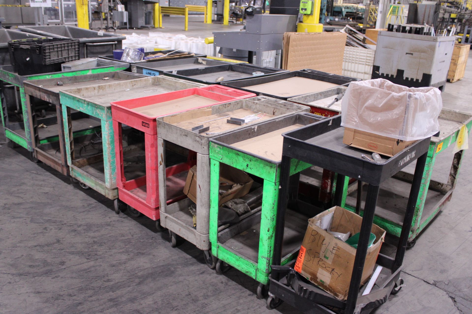 [Lot] of (13) Rubbermaid shop carts [Warehouse] (previously tagged as 2748)
