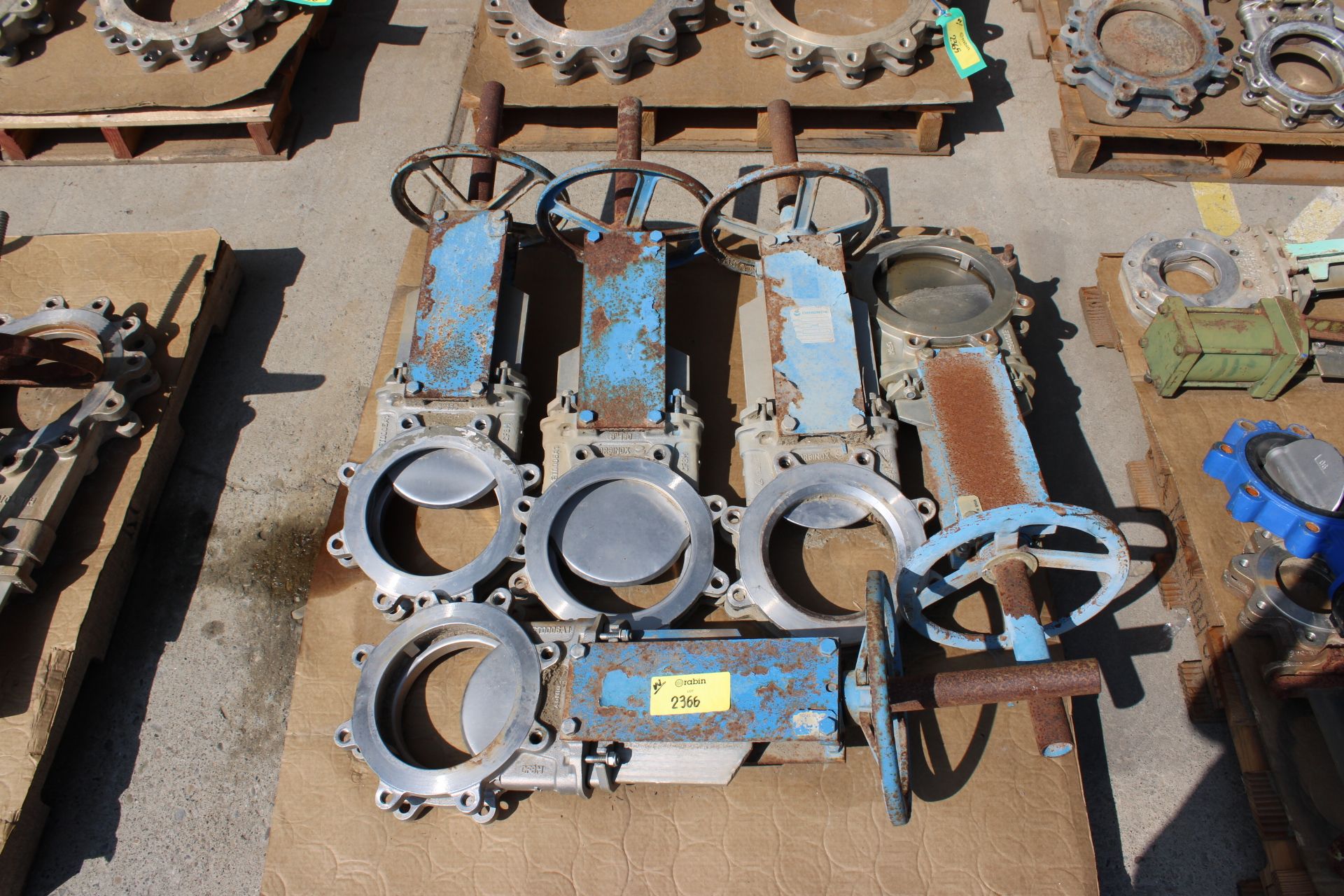 [Lot] of approx (25) assorted gate valves on (5) pallets [Storeroom]