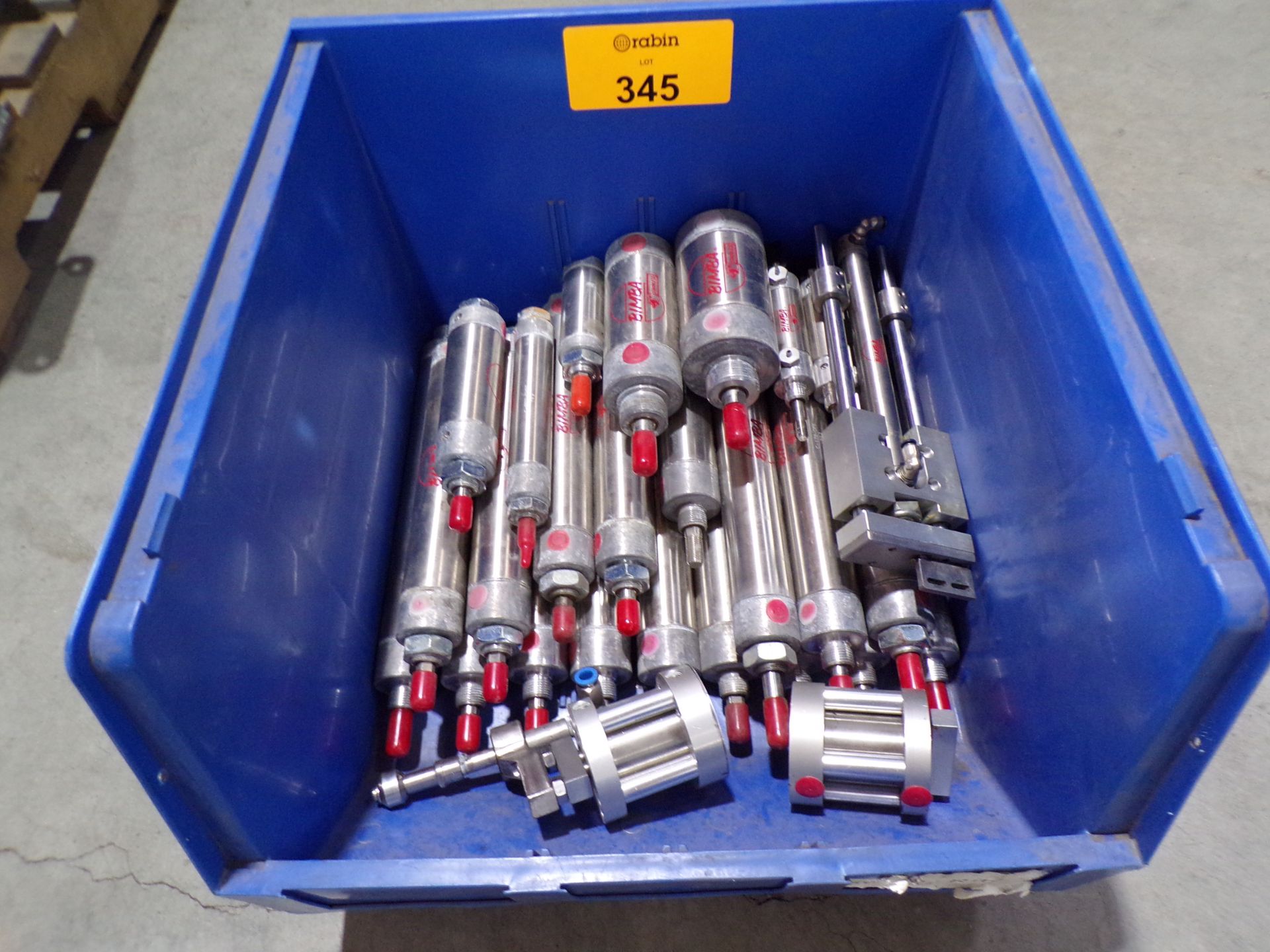 [Lot] of (37ñ) Assorted Stainless Steel Pneumatic Cylinders