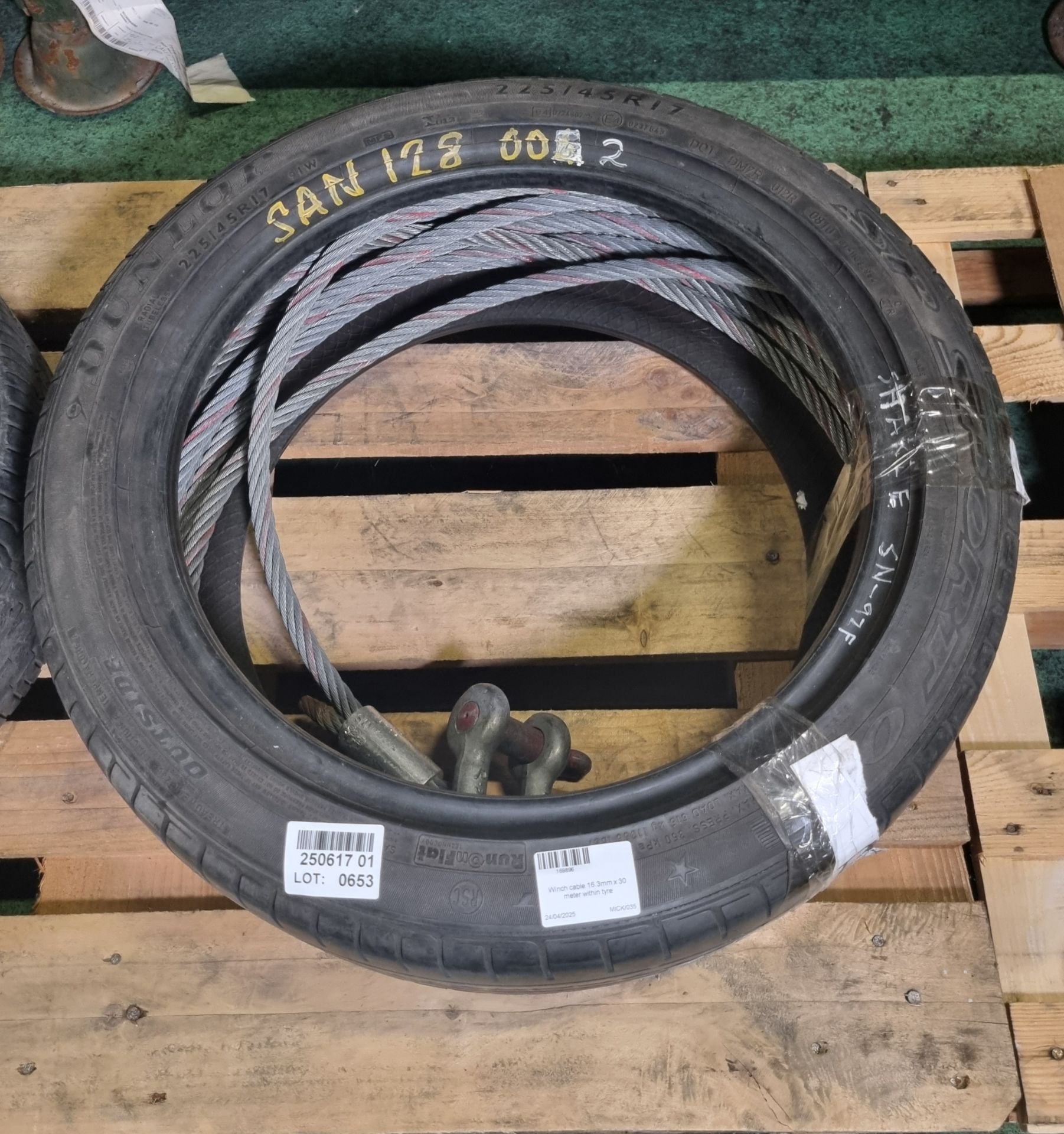 Winch cable 16.3mm x 30 meter within tyre - approx. tyre diameter 63cm
