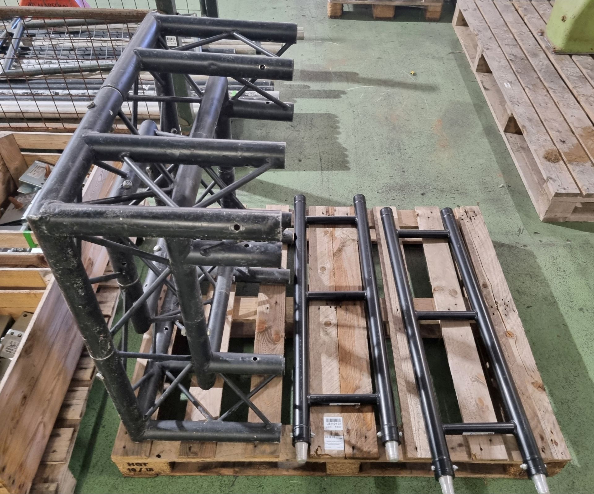 Modular angled frame for stage trussing and 2x Sixty 82 flat trussing ...