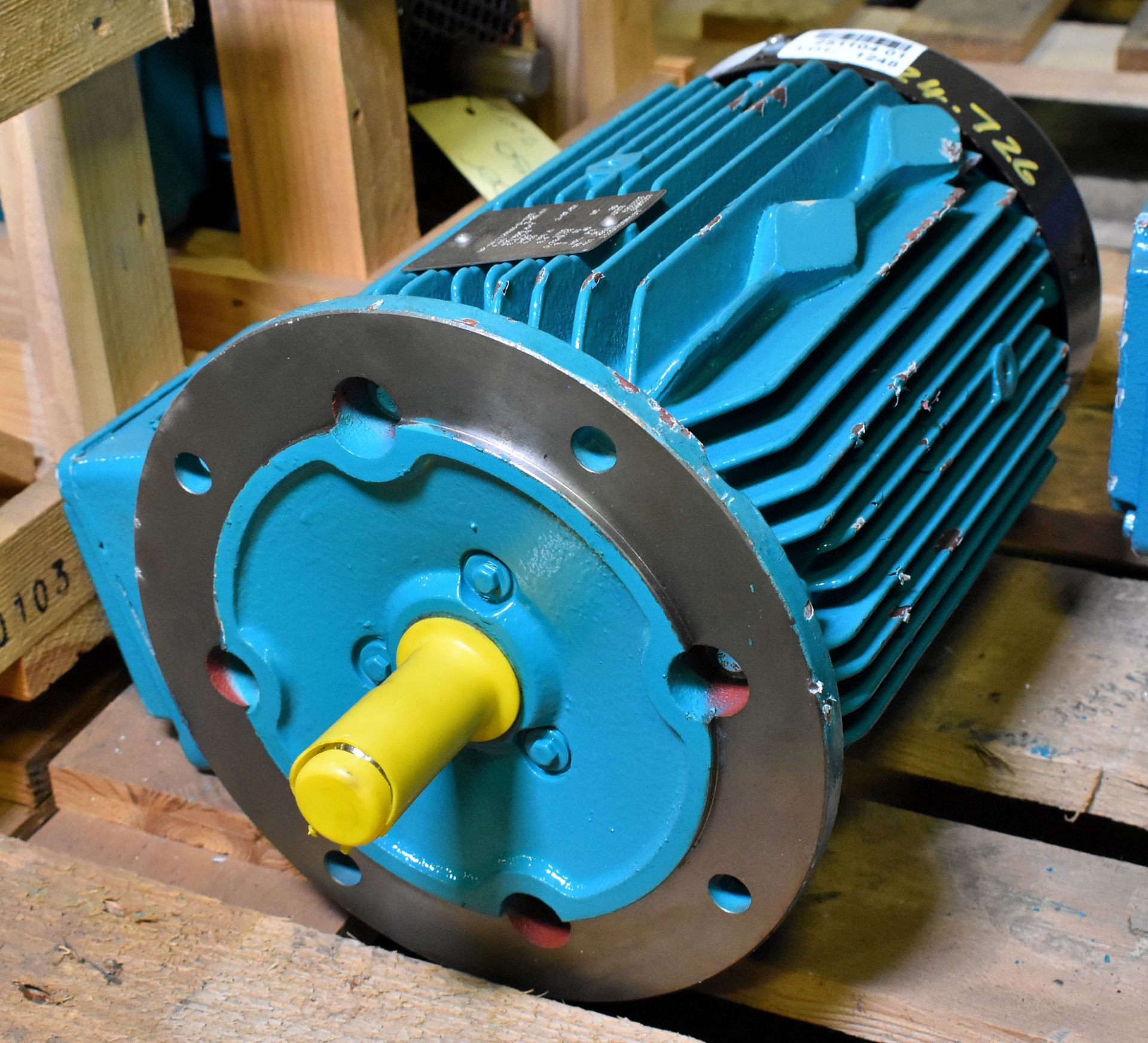 Brook Crompton WP-DF112MWX 3 phase electric motor - W 280 x D 450 x H ...