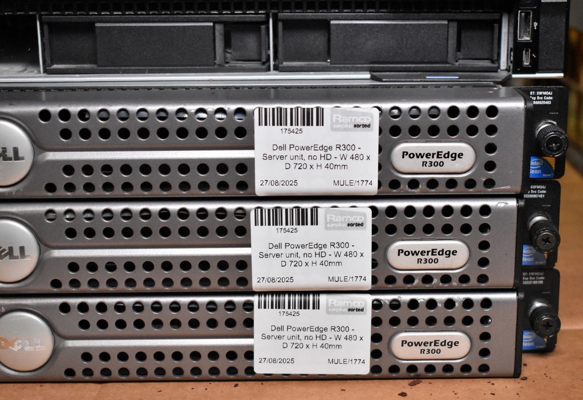 3x Dell PowerEdge R300 server units - no HD - W 480 x D 720 x H 40mm 2x ...