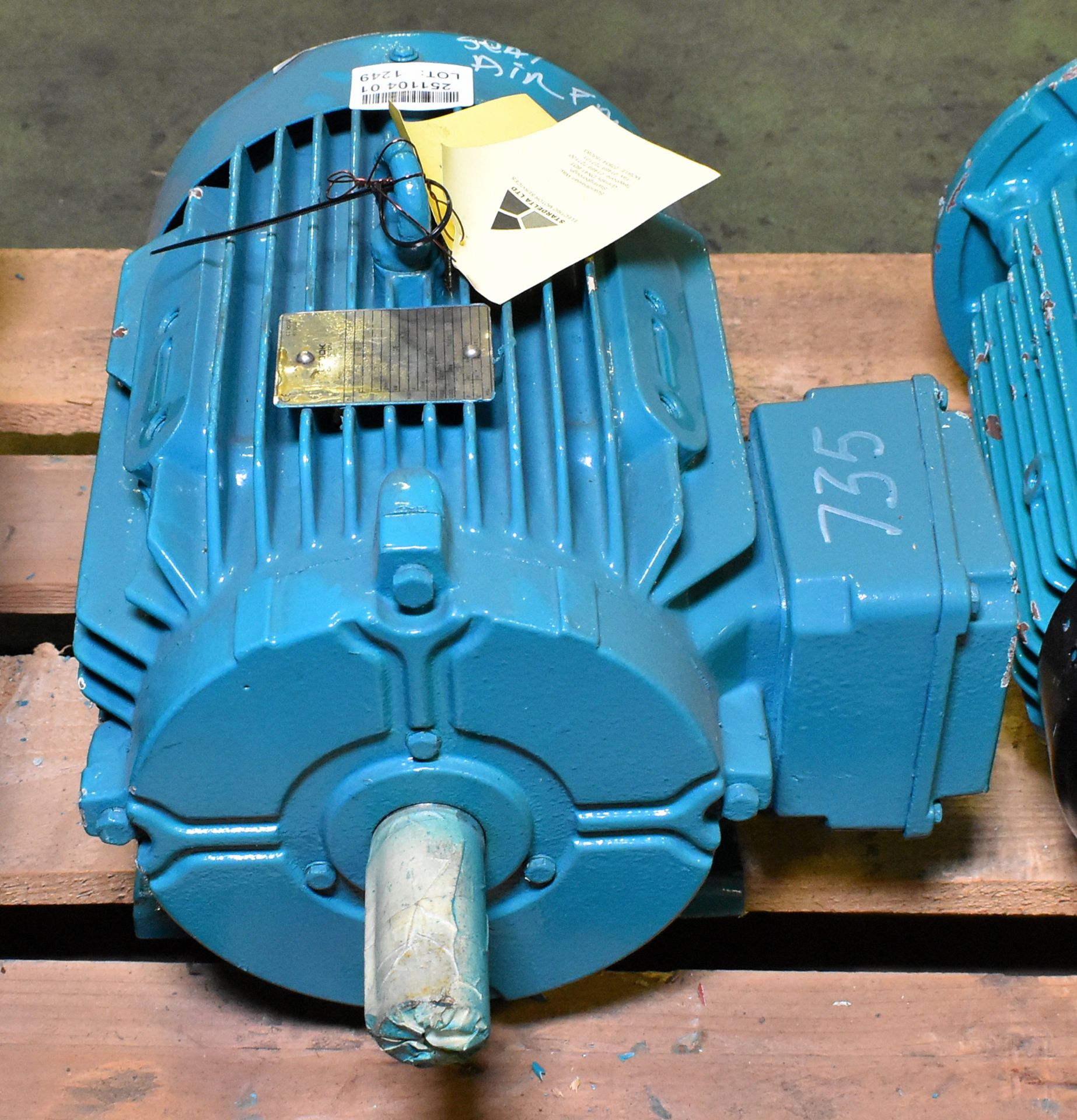 Brook Crompton WP-DF132SMX 3 phase electric motor - W 240 x D 500 x H ...