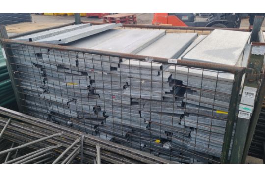 W 900 x D 300mm racking shelves - approx. 325 shelves - 1051kg