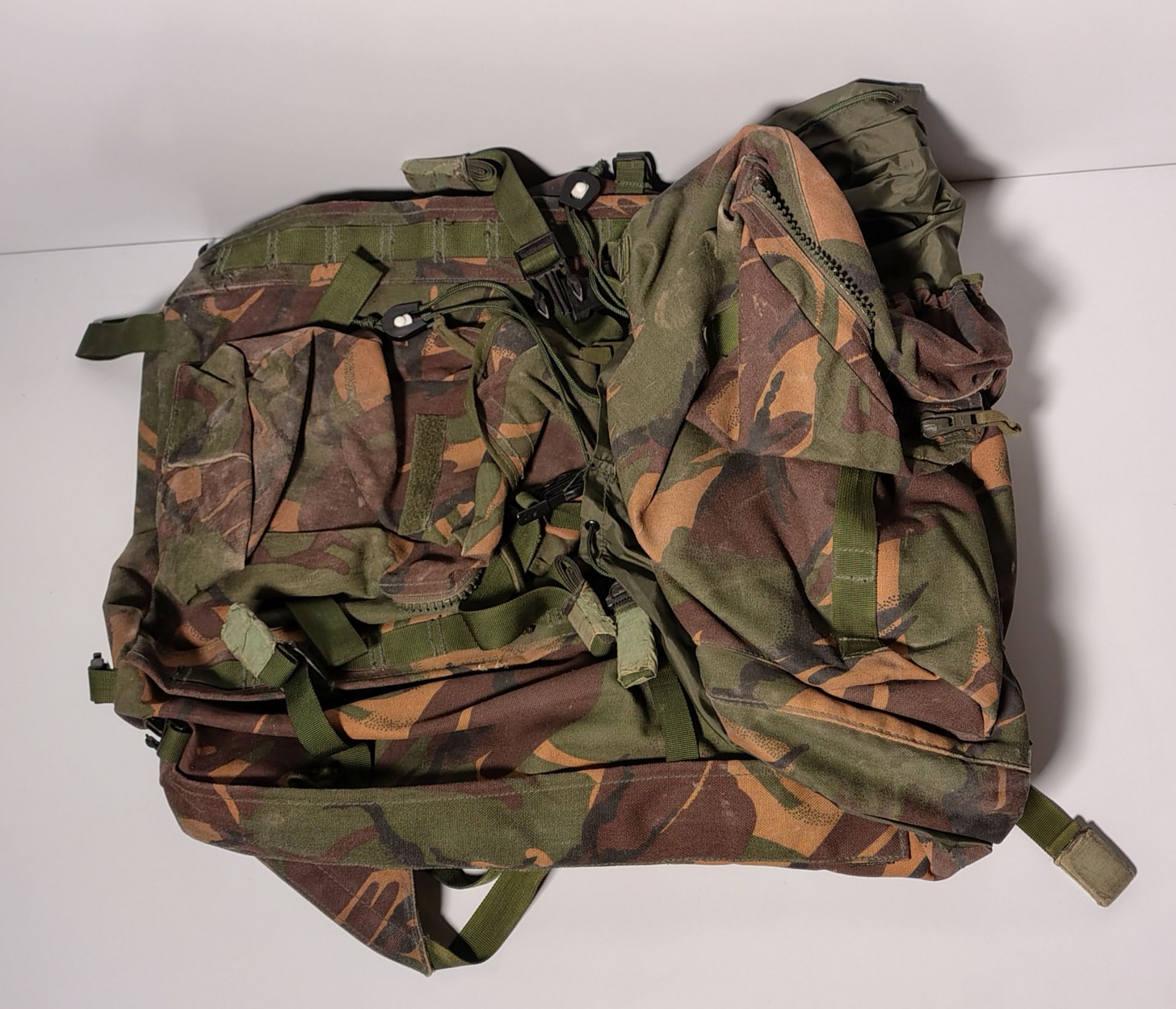 Mixed bags - rucksacks, holdalls - may require repair or be as spares ...