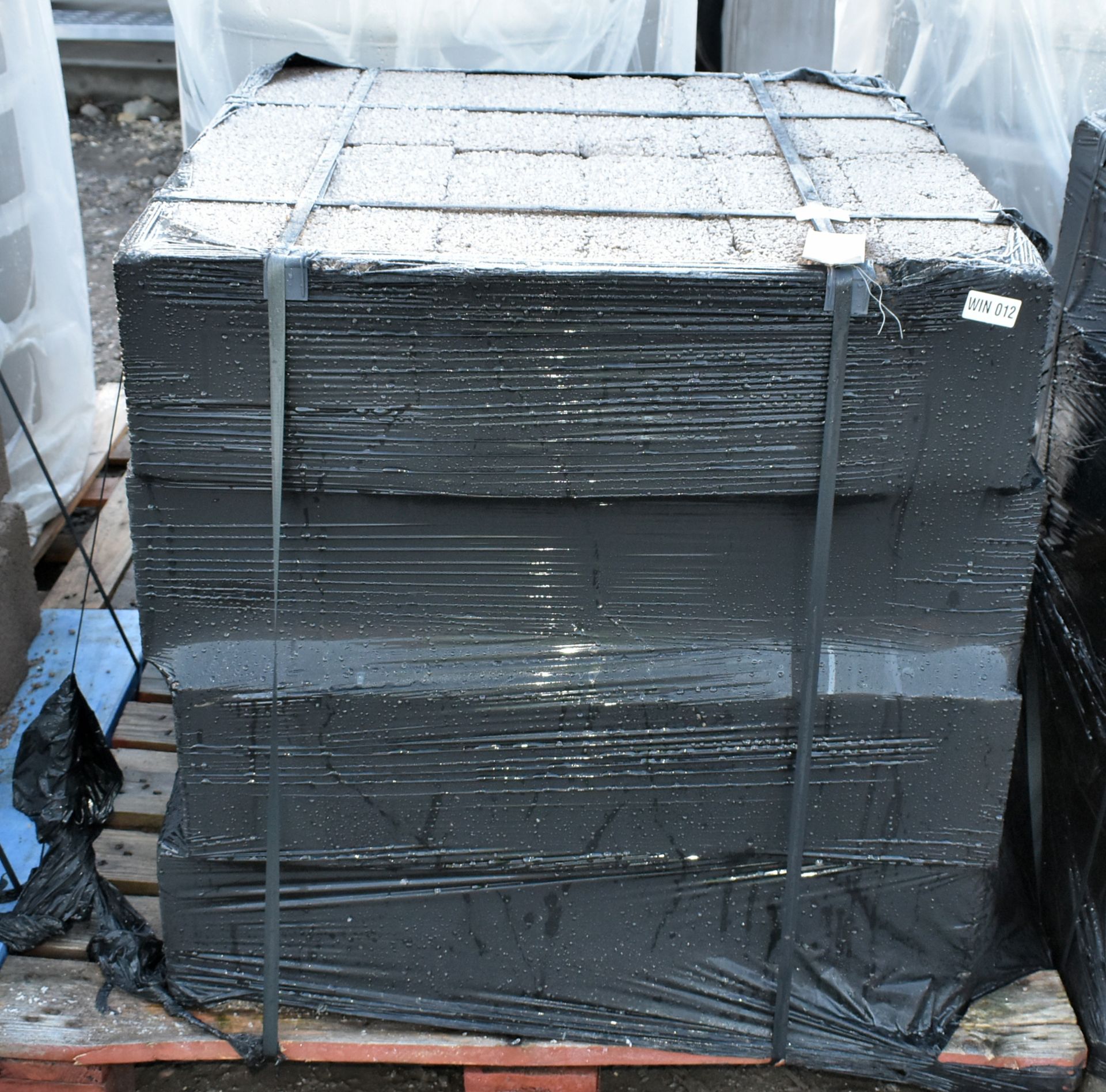 6" concrete blocks - W 140 x D 440 x H 210mm - 48 per pallet