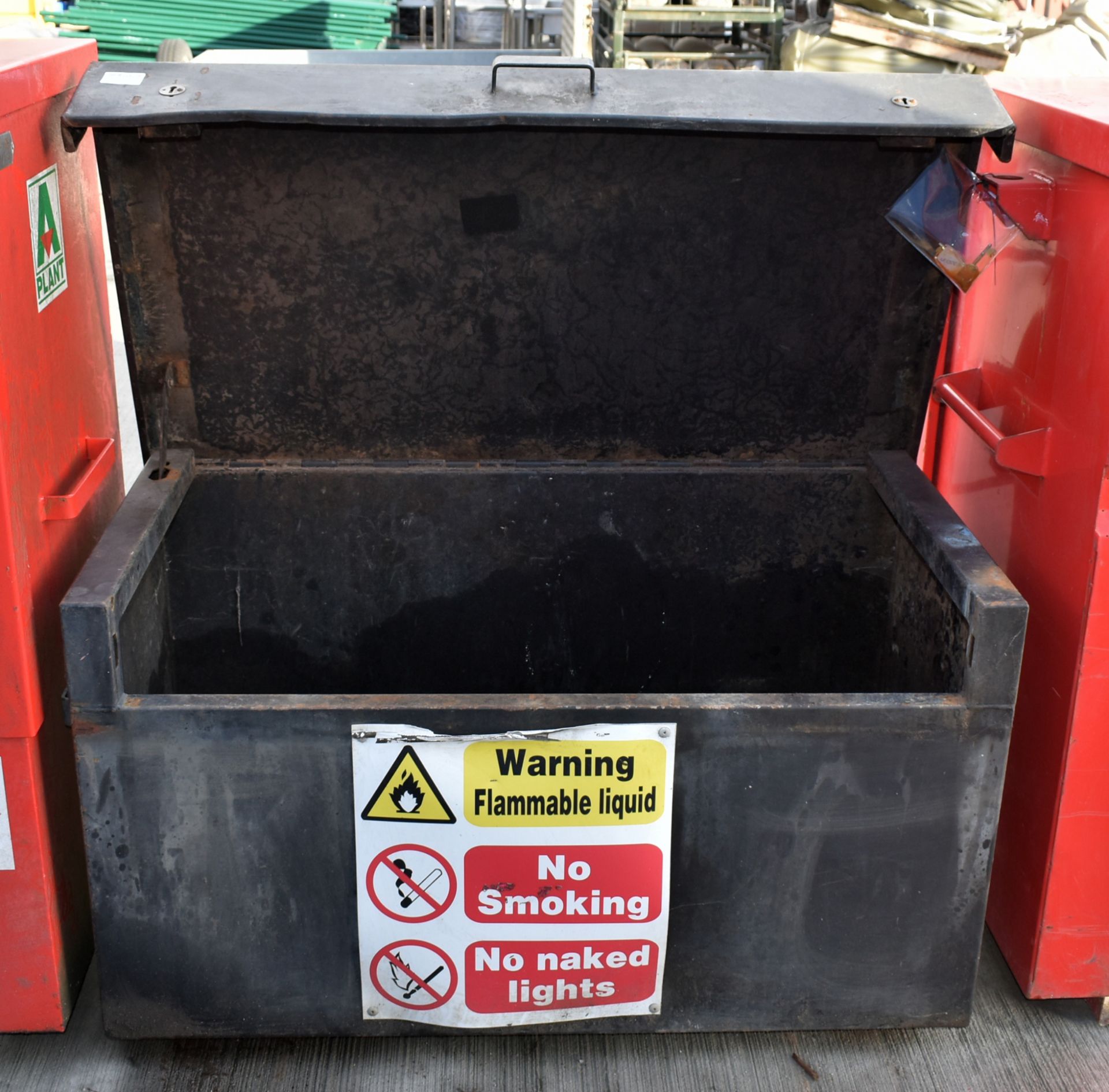 Chemical storage unit with keys - W 1230 x D 690 x H 690mm