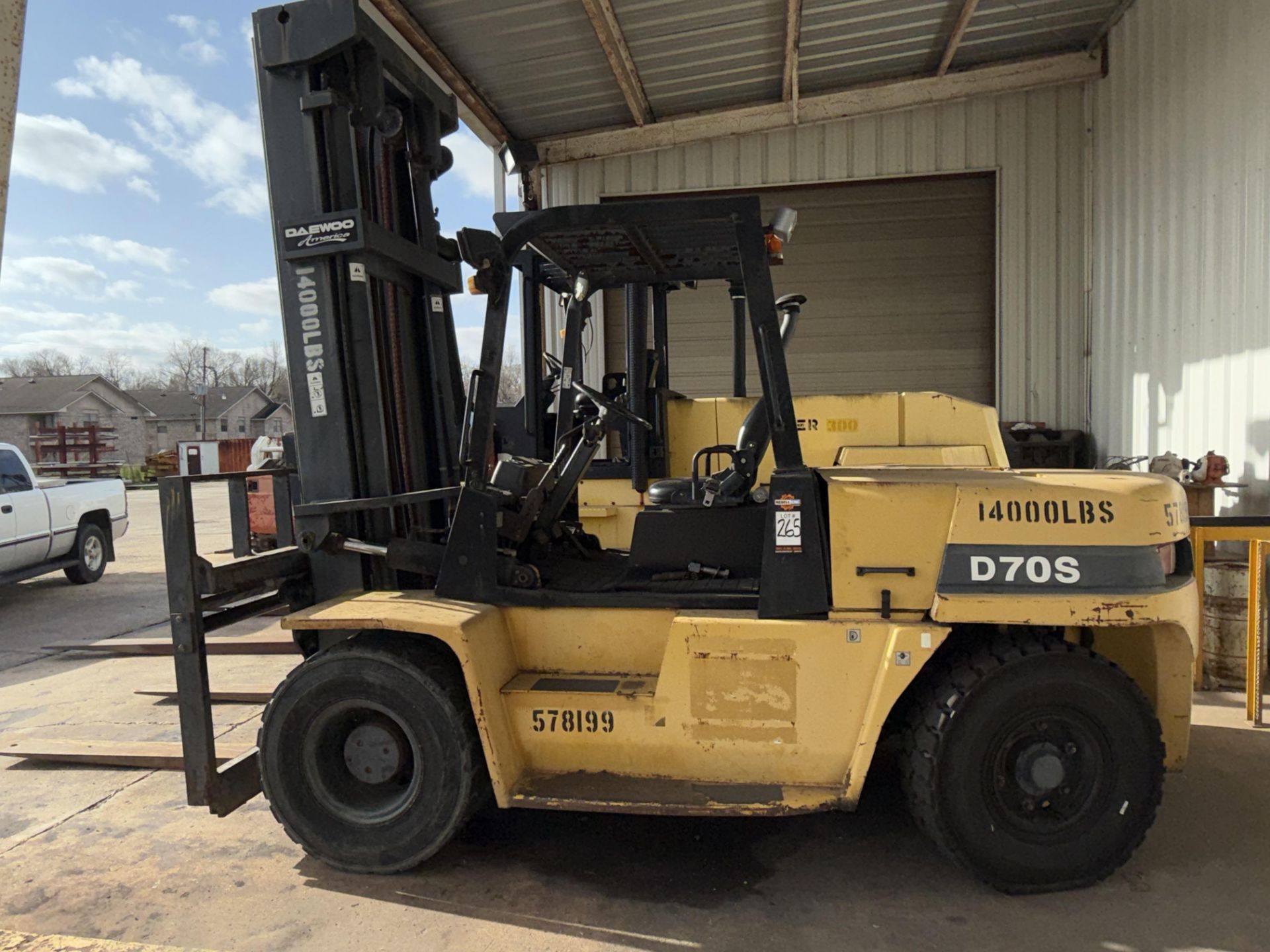 Daewoo Model D70S-2 Forklift (SN:FX-00052) - Type D - 14,000 lb ...
