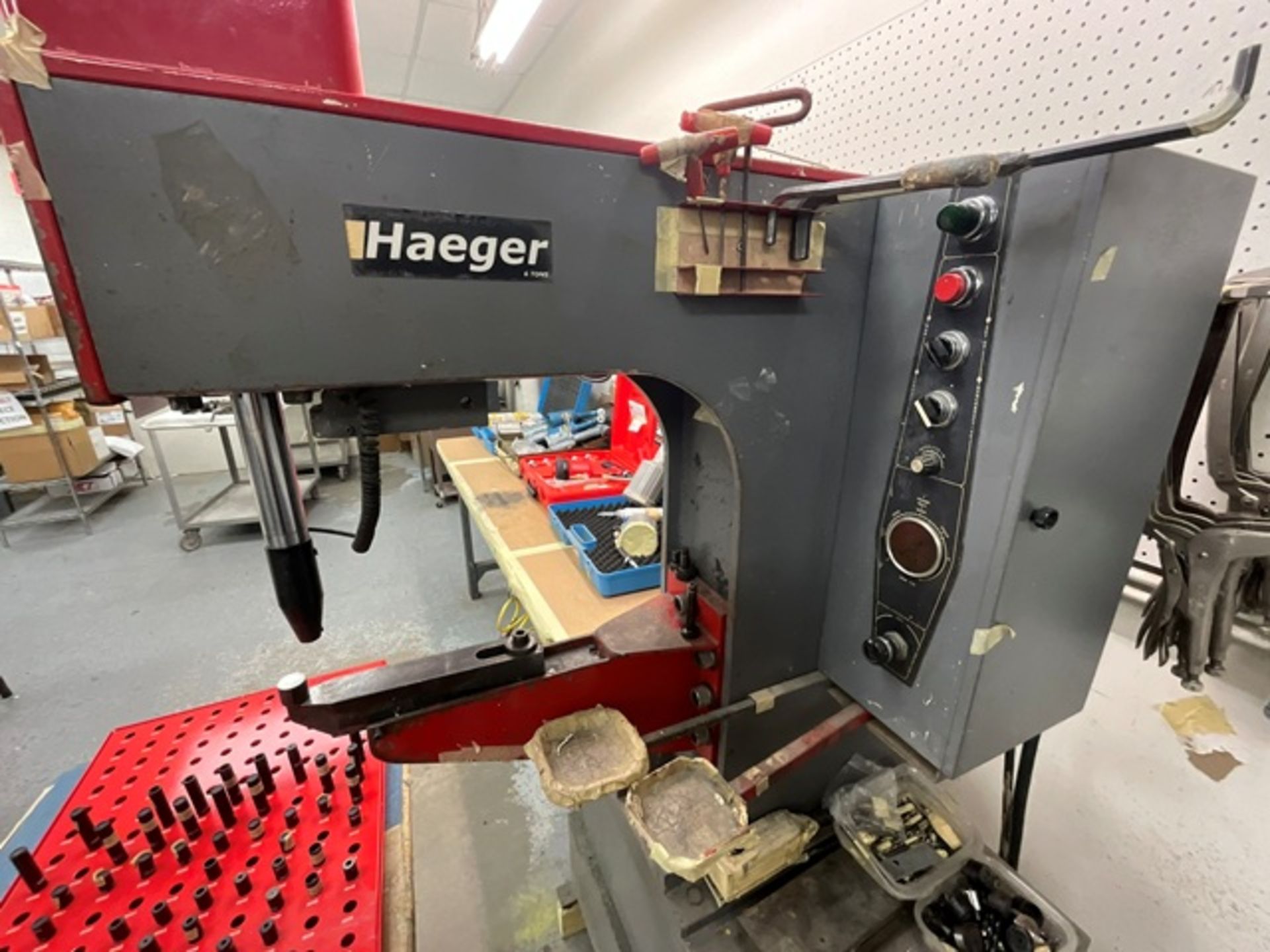 Haeger HP6-A 6-Ton Insertion Press To expedite removal, this lot will ...