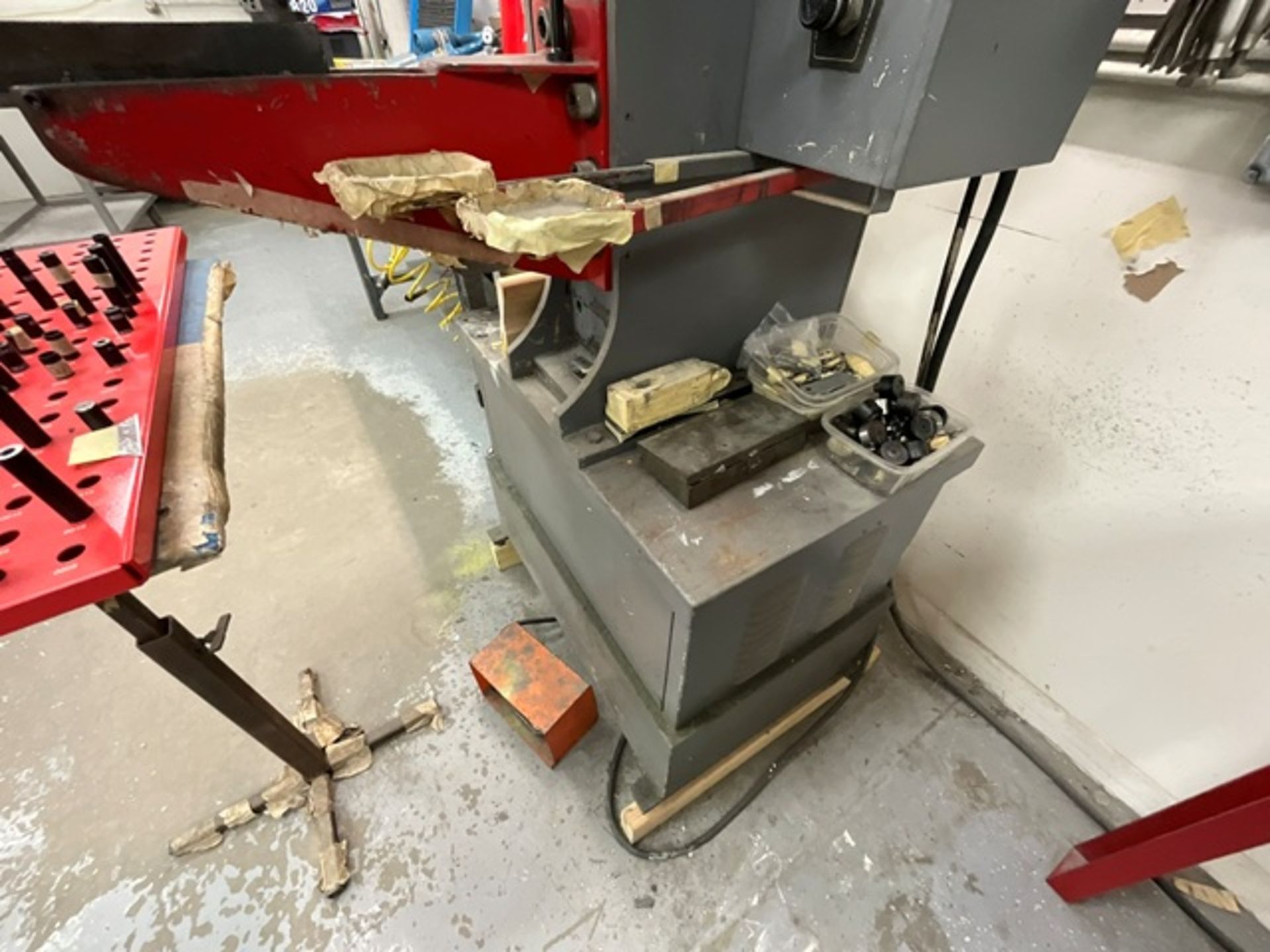 Haeger HP6-A 6-Ton Insertion Press To expedite removal, this lot will ...