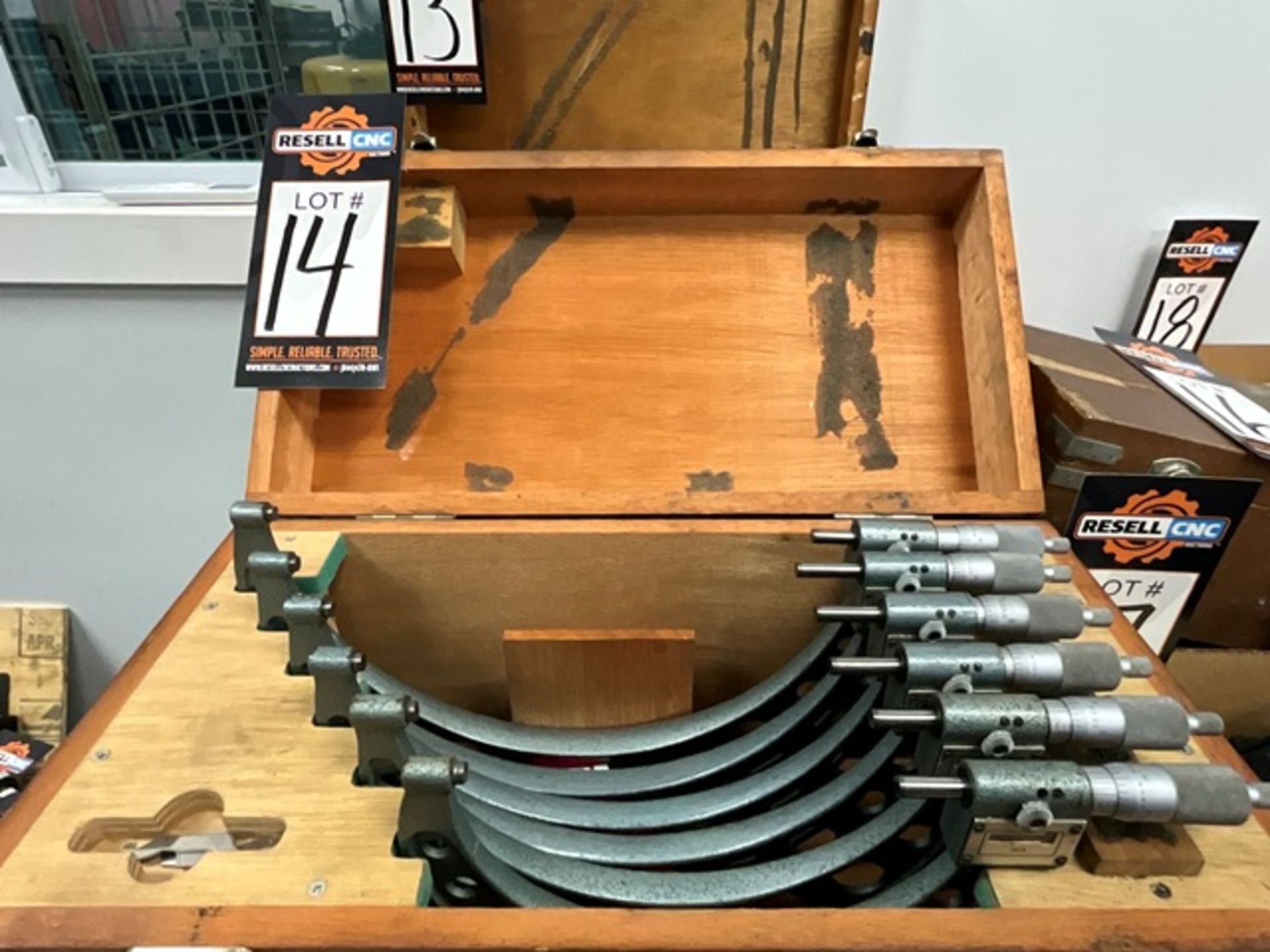 (6) Micrometers in Box 6" - 7" thru 11" - 12"