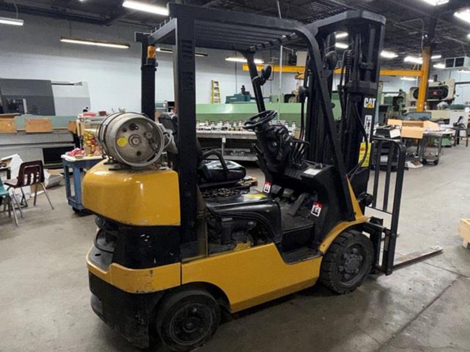 5000lb Caterpillar Model C5000 Propane Forklift (SN: AT9004101 ...