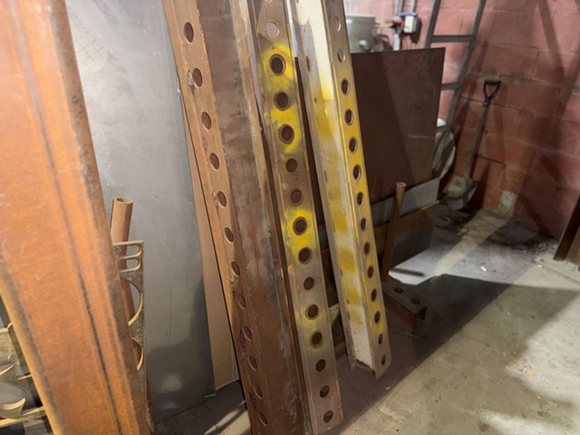 Sheet Metal & Storage Rack with Skid, Grating Metal