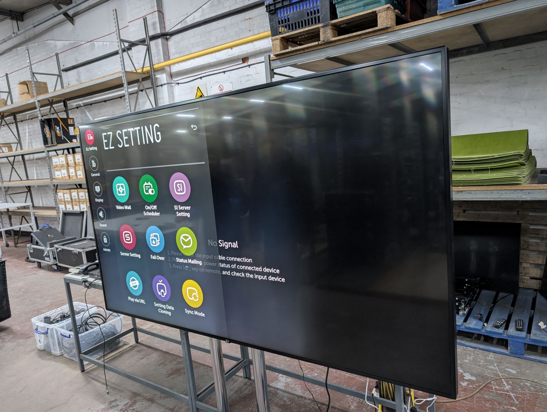 LG 86" TV. Model: 86UH5E (For Ddigital Signage), on Heavy Duty Twin ...
