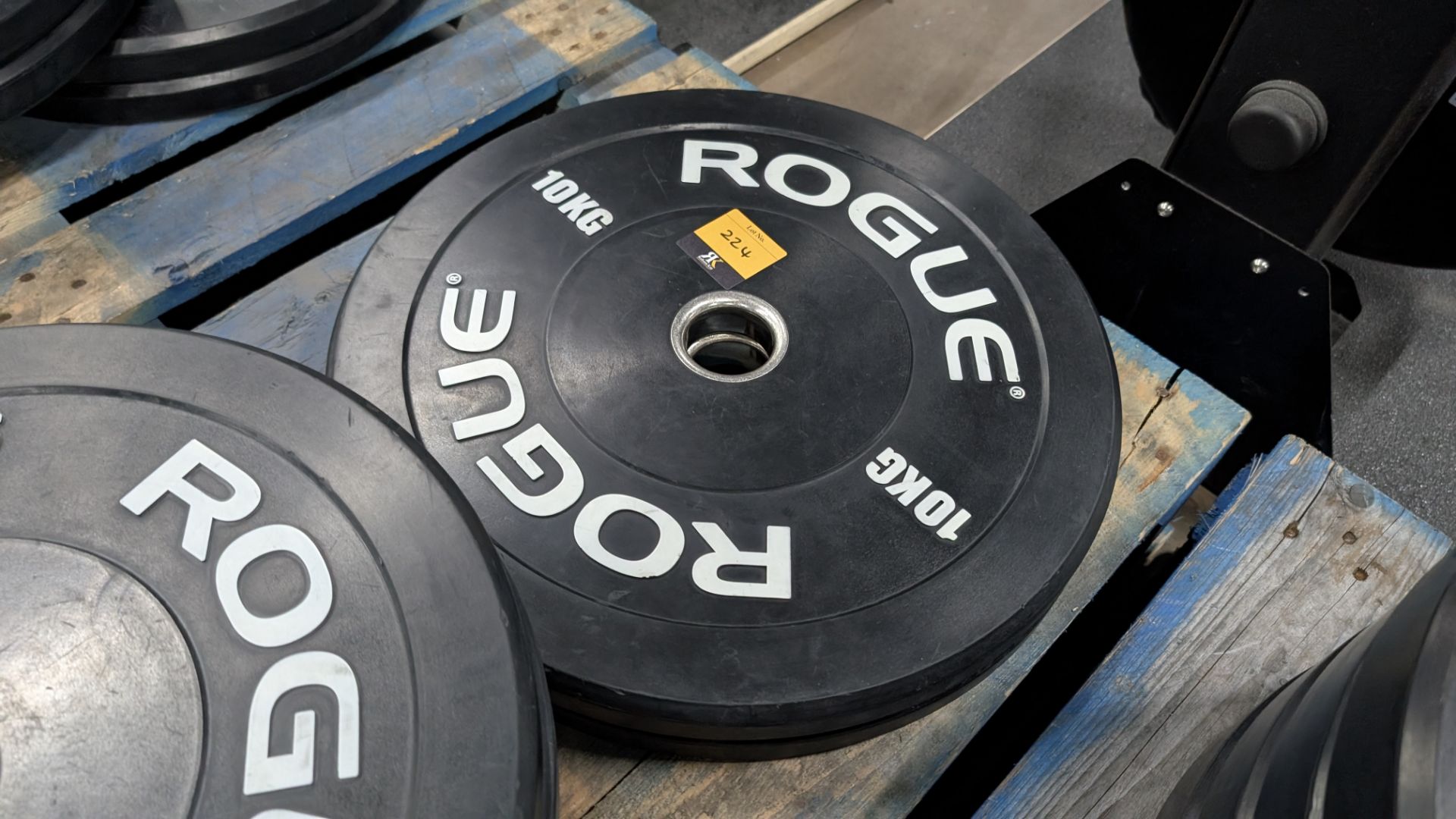 2 off Rogue 10kg Black Rubberised Finish Olympic Plates. Lots 44 – 396 ...