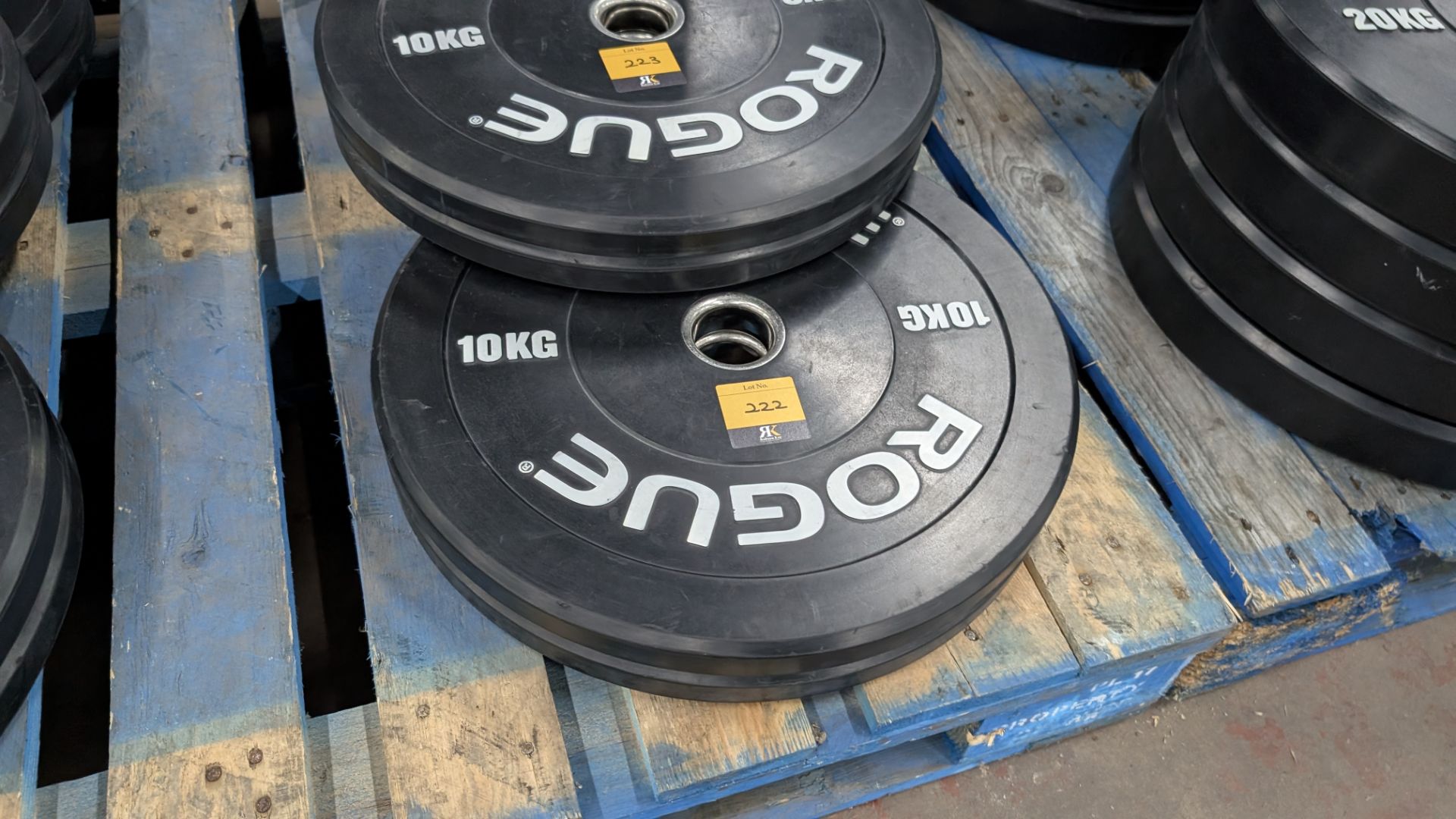 2 off Rogue 10kg Black Rubberised Finish Olympic Plates. Lots 44 – 396 ...