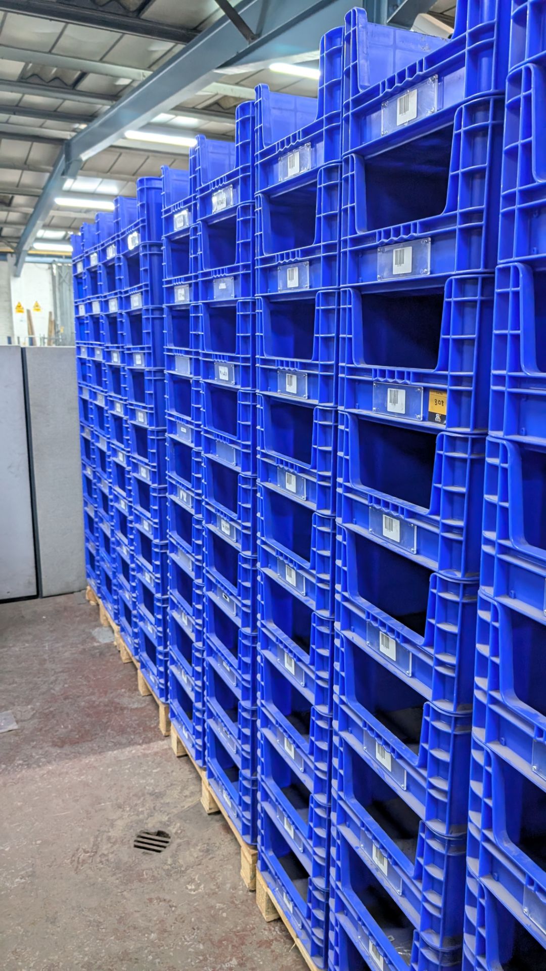 176 off Matching Stacking Plastic Crates with access hole in front to ...
