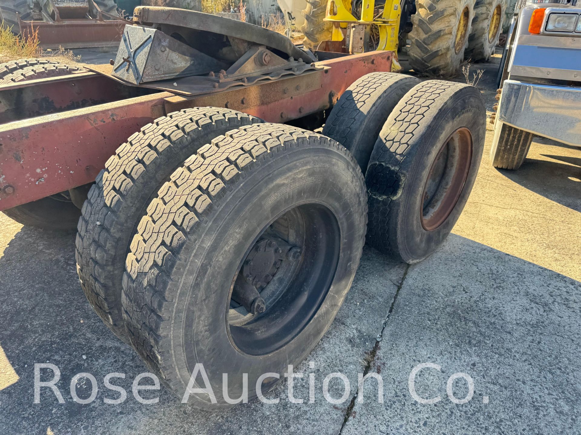 Mack R Model T/A road tractor, Camelback suspension, Double frame Mack ...