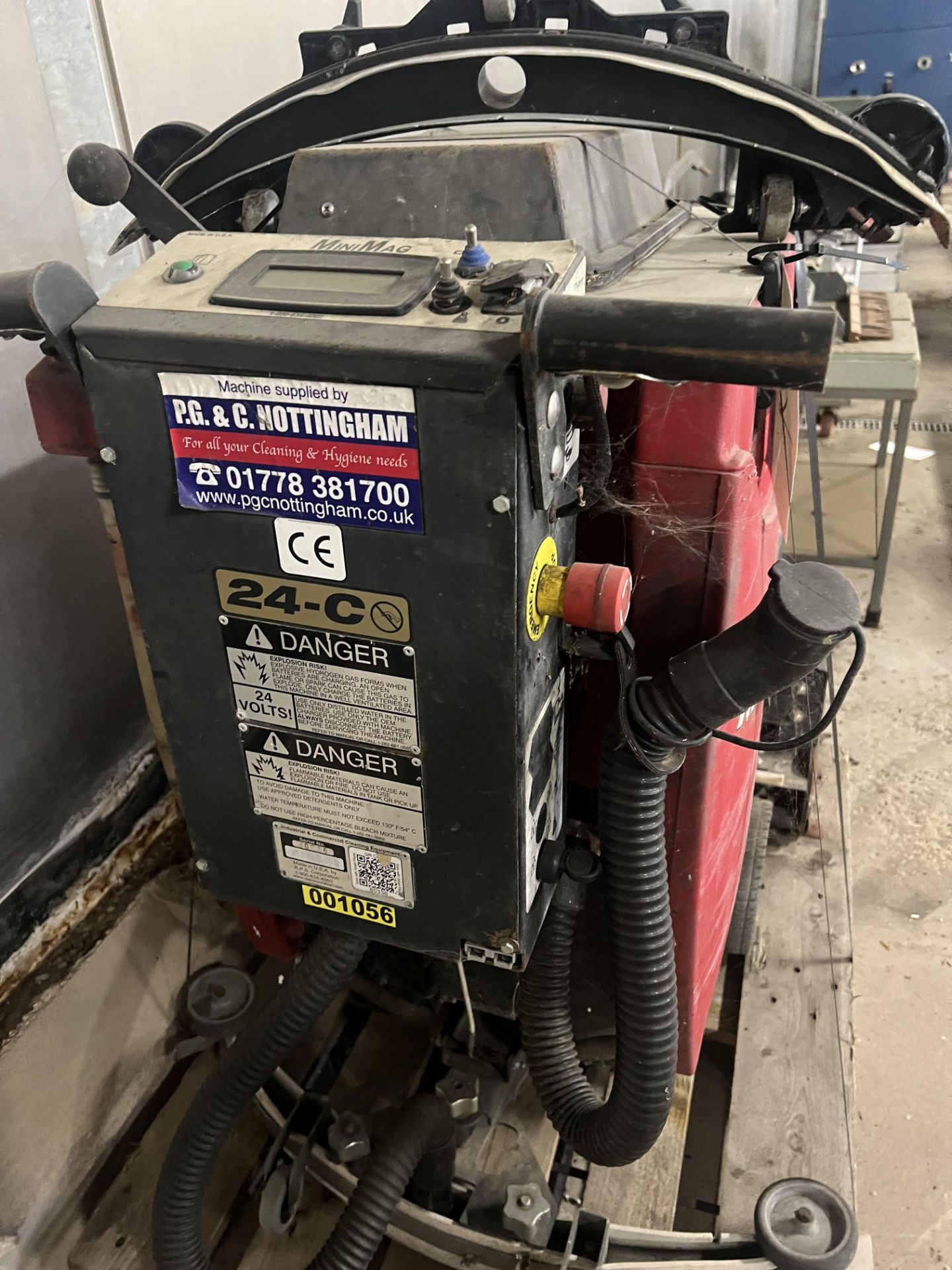 MiniMag FactoryCat Mobile Floor Cleaner, lift out and loading charge ...