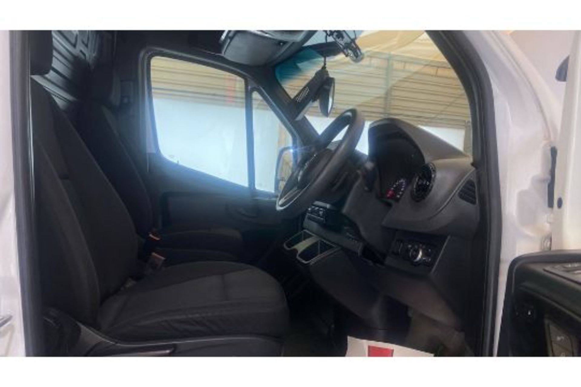 Mercedes-Benz Sprinter "Automatic" Medium Wheel Base L2H2 "Progressive ...