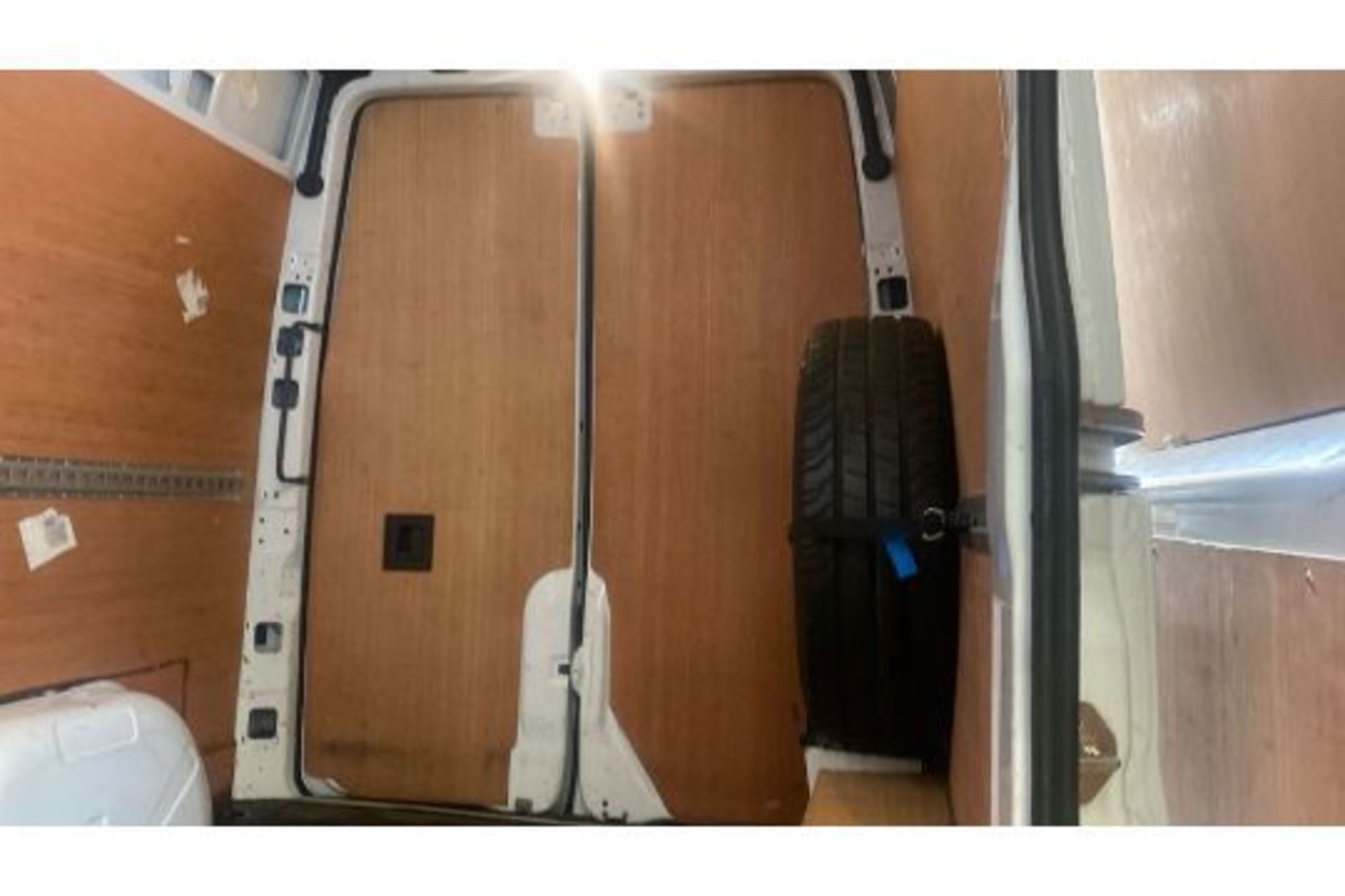 Mercedes-Benz Sprinter "Automatic" Medium Wheel Base L2H2 "Progressive ...