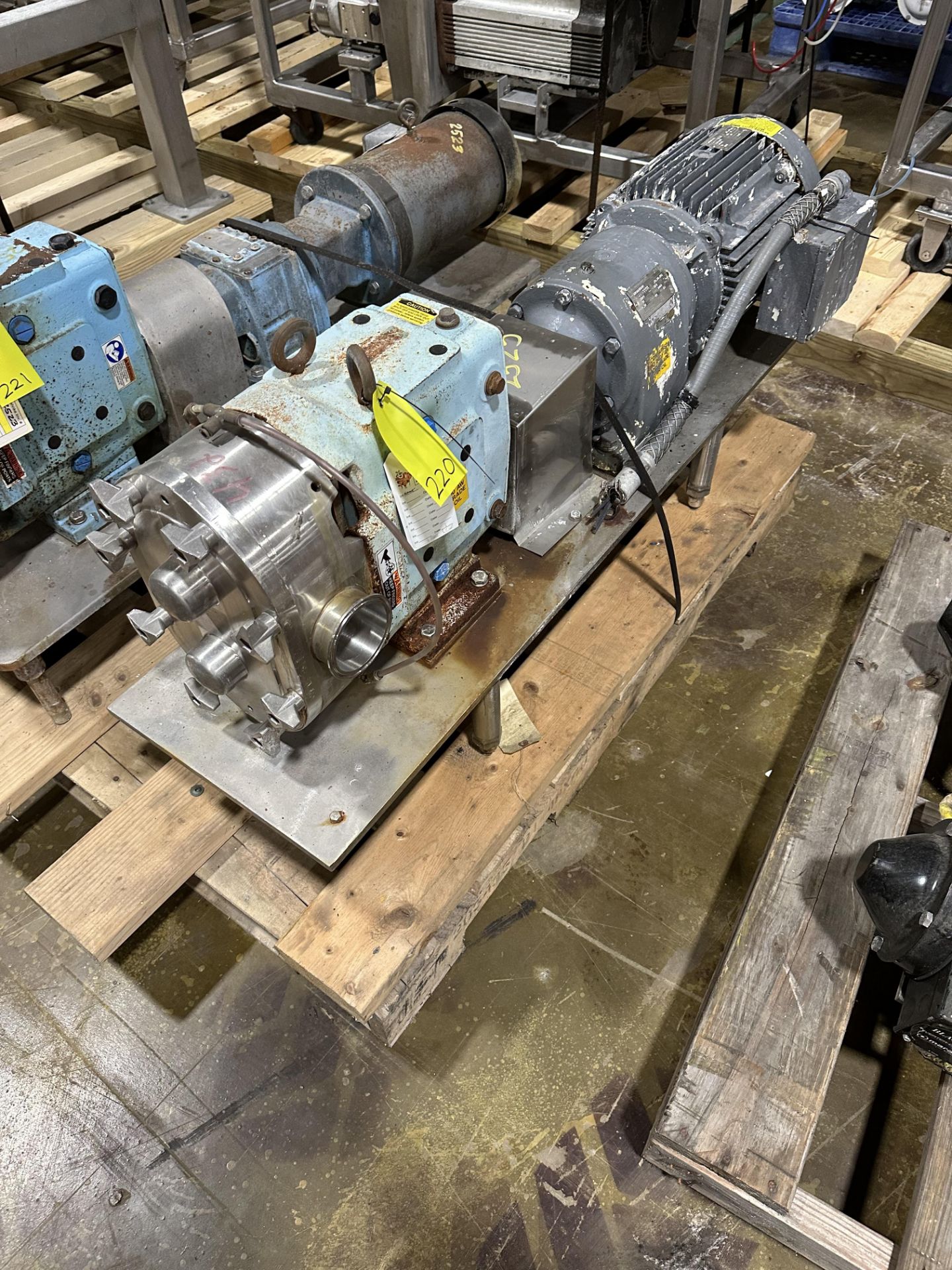 Pump, Sanitary, Rotary Lobe, Positive Displacement, 130 GPM @ 600 Max ...