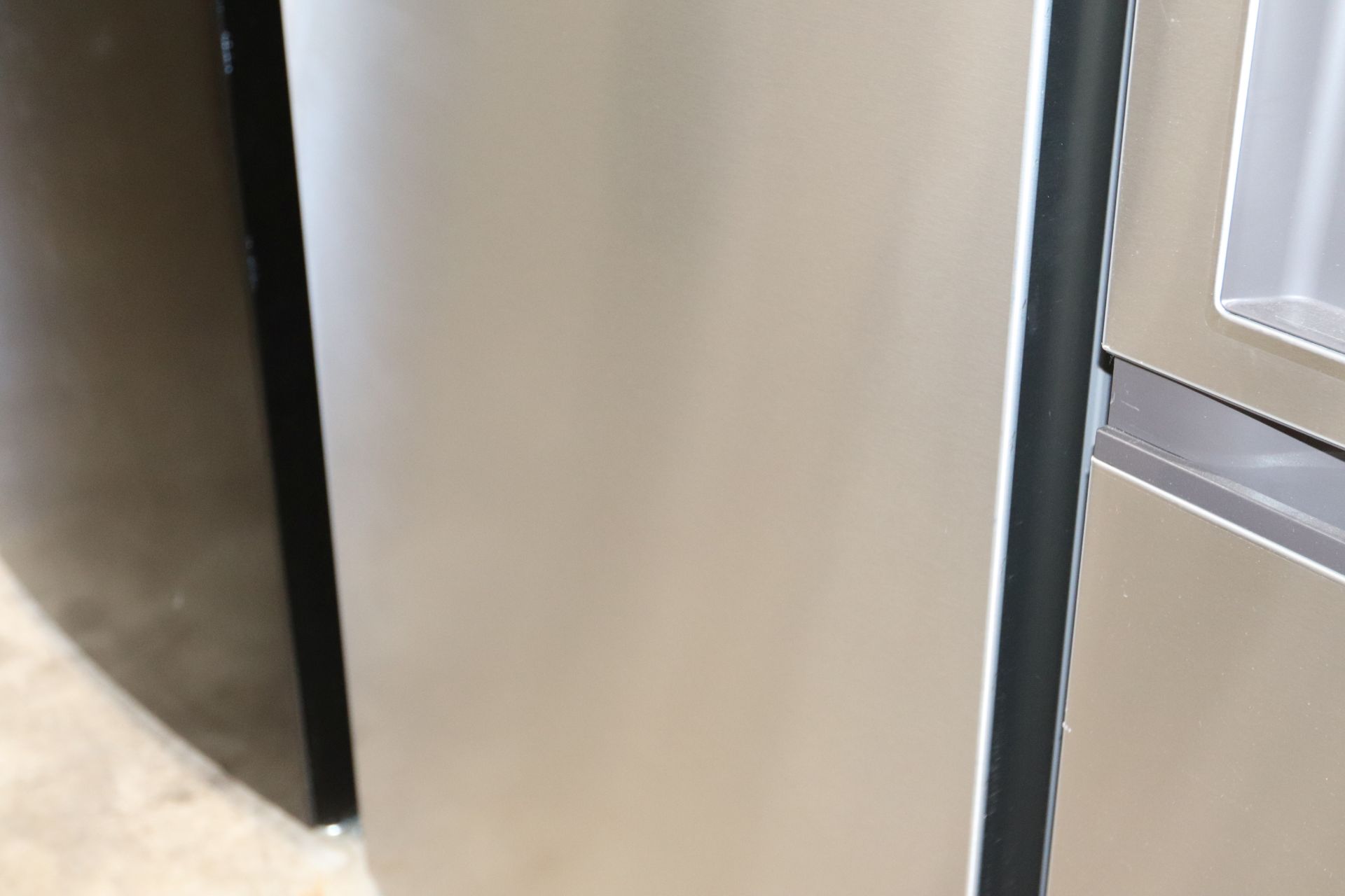 Frigidaire 20 cubic ft refrigerator freezer, model LFTR2045VF, width 30 ...