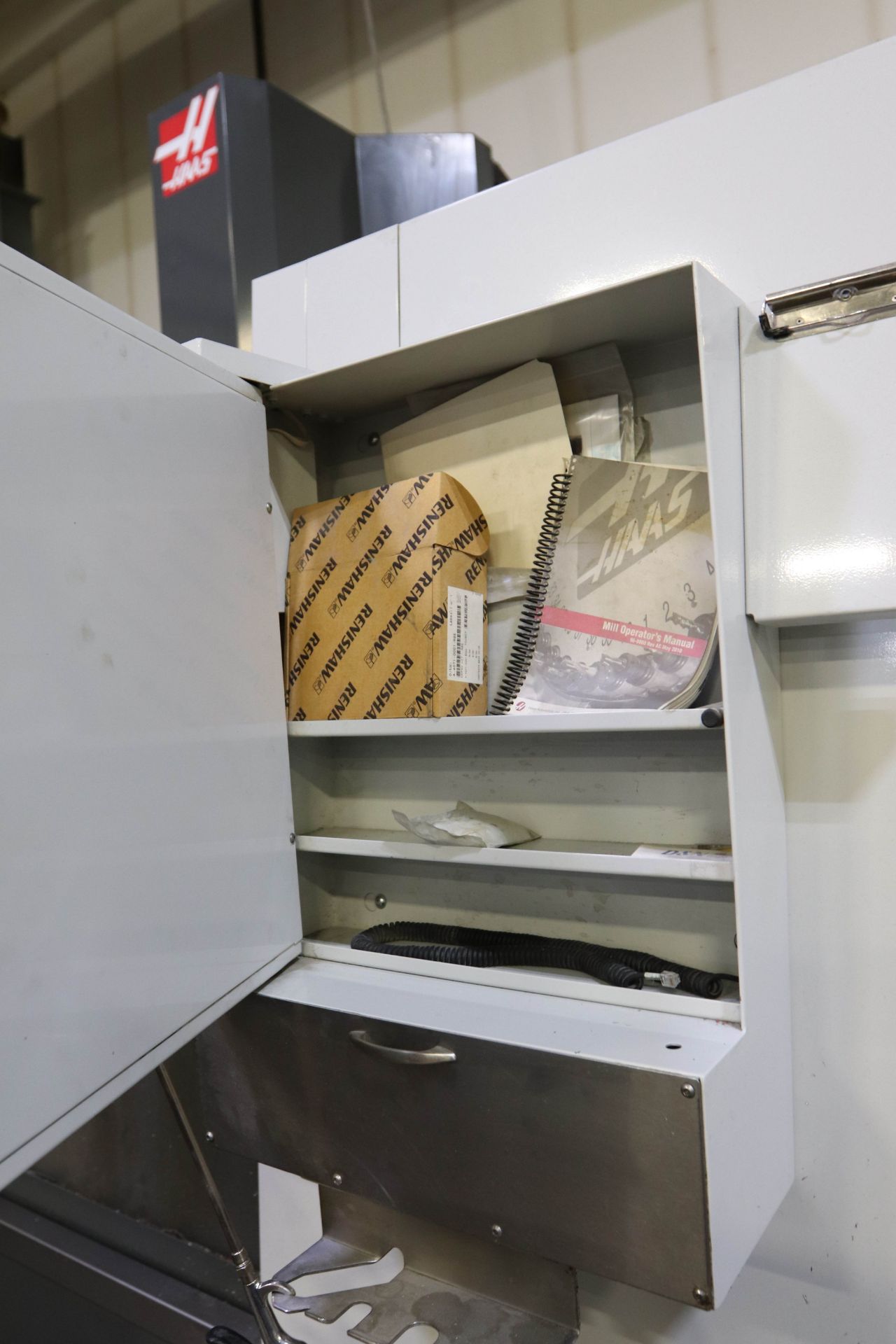 Haas 40-taper CNC milling machine, model VF5/40, made in 2010, serial ...