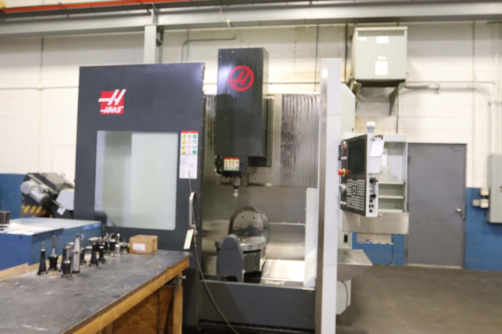 2017 Haas 5-axis CNC mill, model UMC750, serial 1140531, with ...