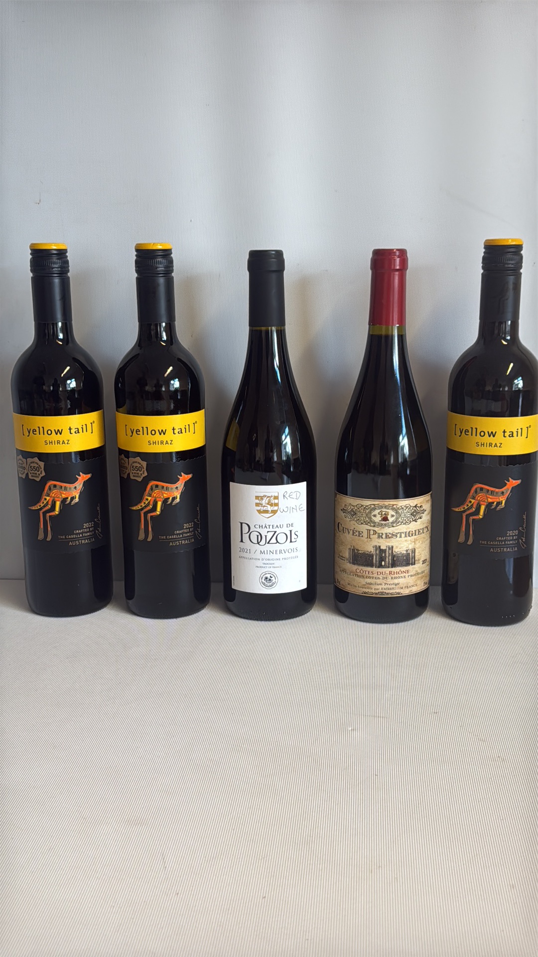 Set of 5 bottles of assorted red wine