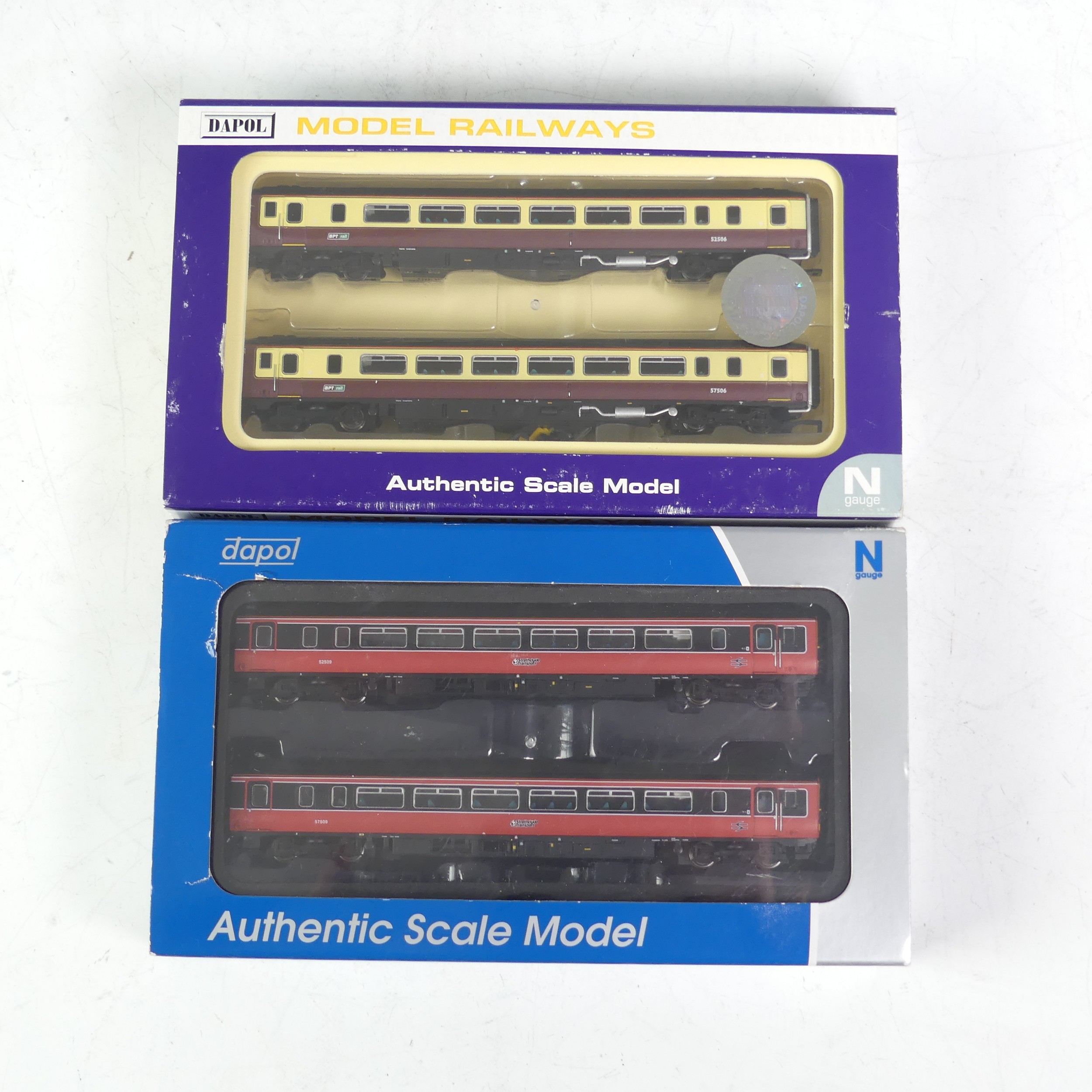 Dapol N gauge: 2D-021-004 Class 156 156509 Wessex Trains black/gold ...