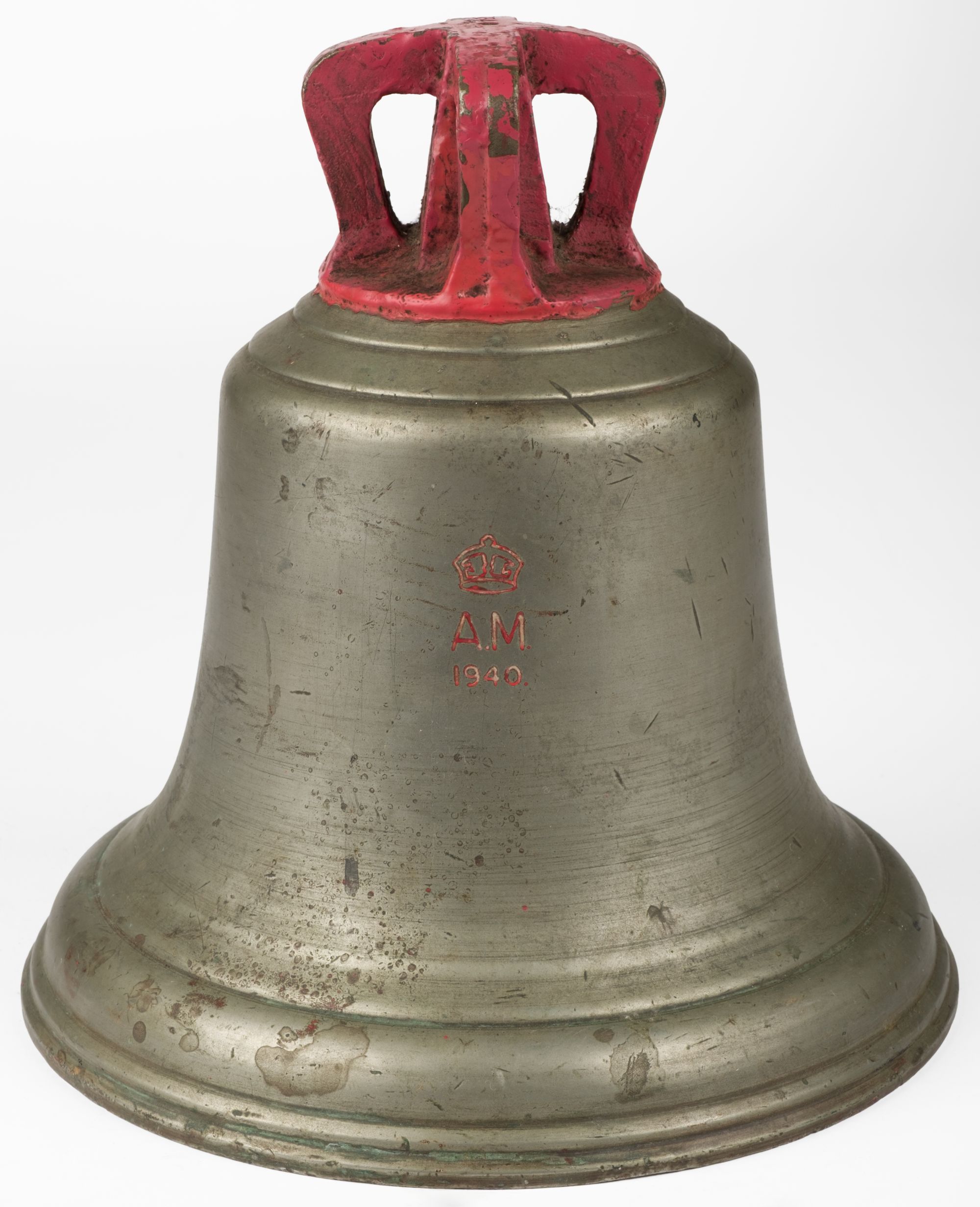 * Scramble bell. A WWII RAF aerodrome station bell dated 1940, bronze ...