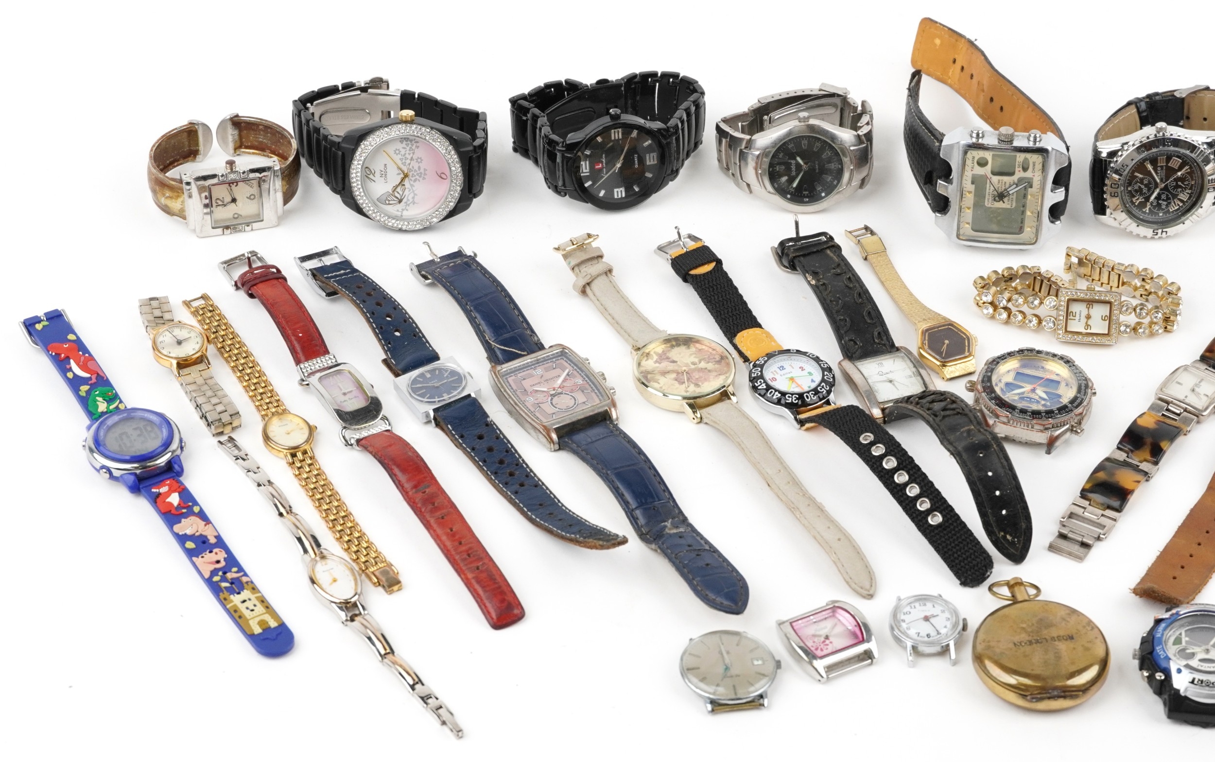 A collection of ladies and gentlemen's wristwatches including Seiko ...