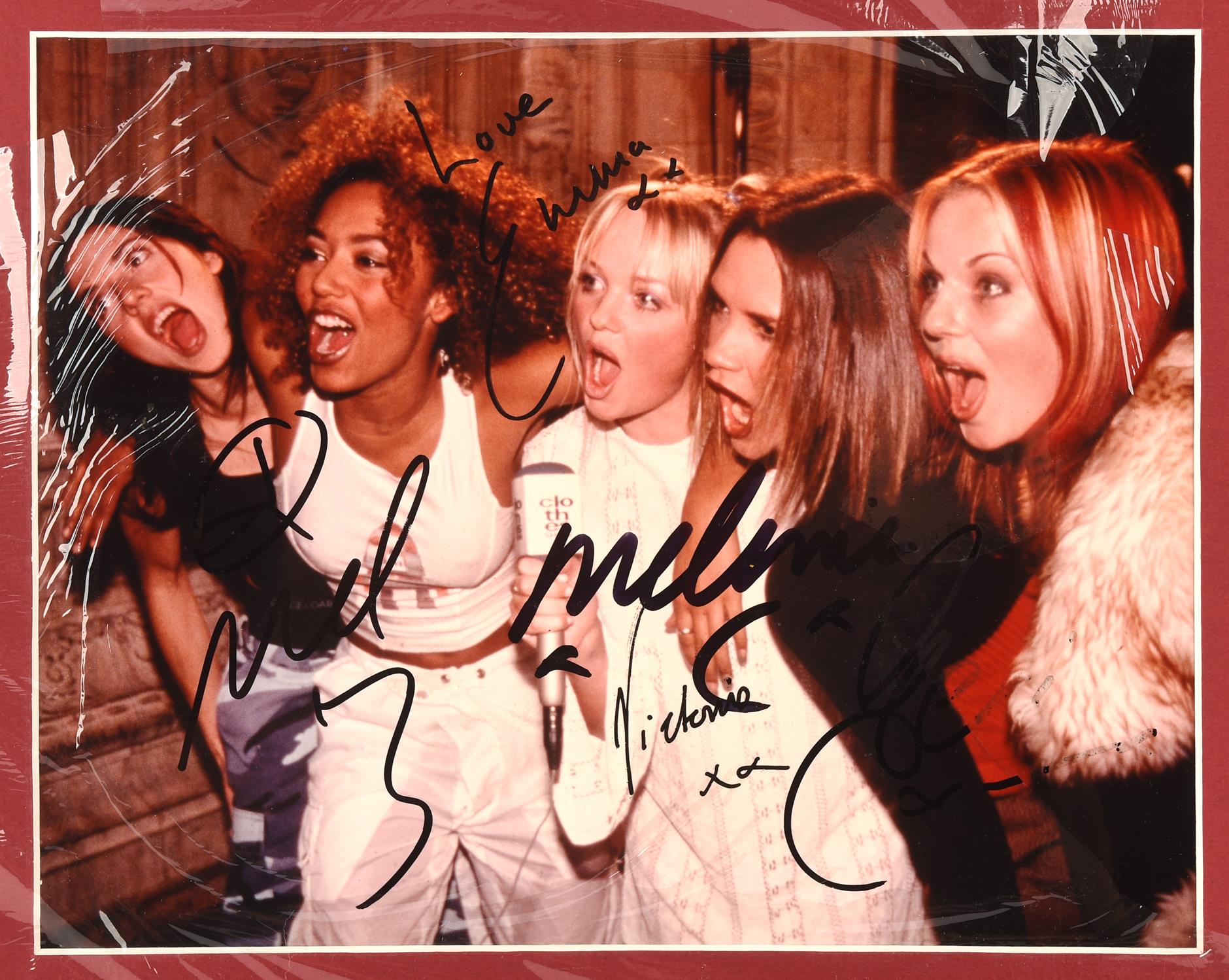 The Spice Girls - Signed colour photograph, 20 x 25 cm. Condition ...